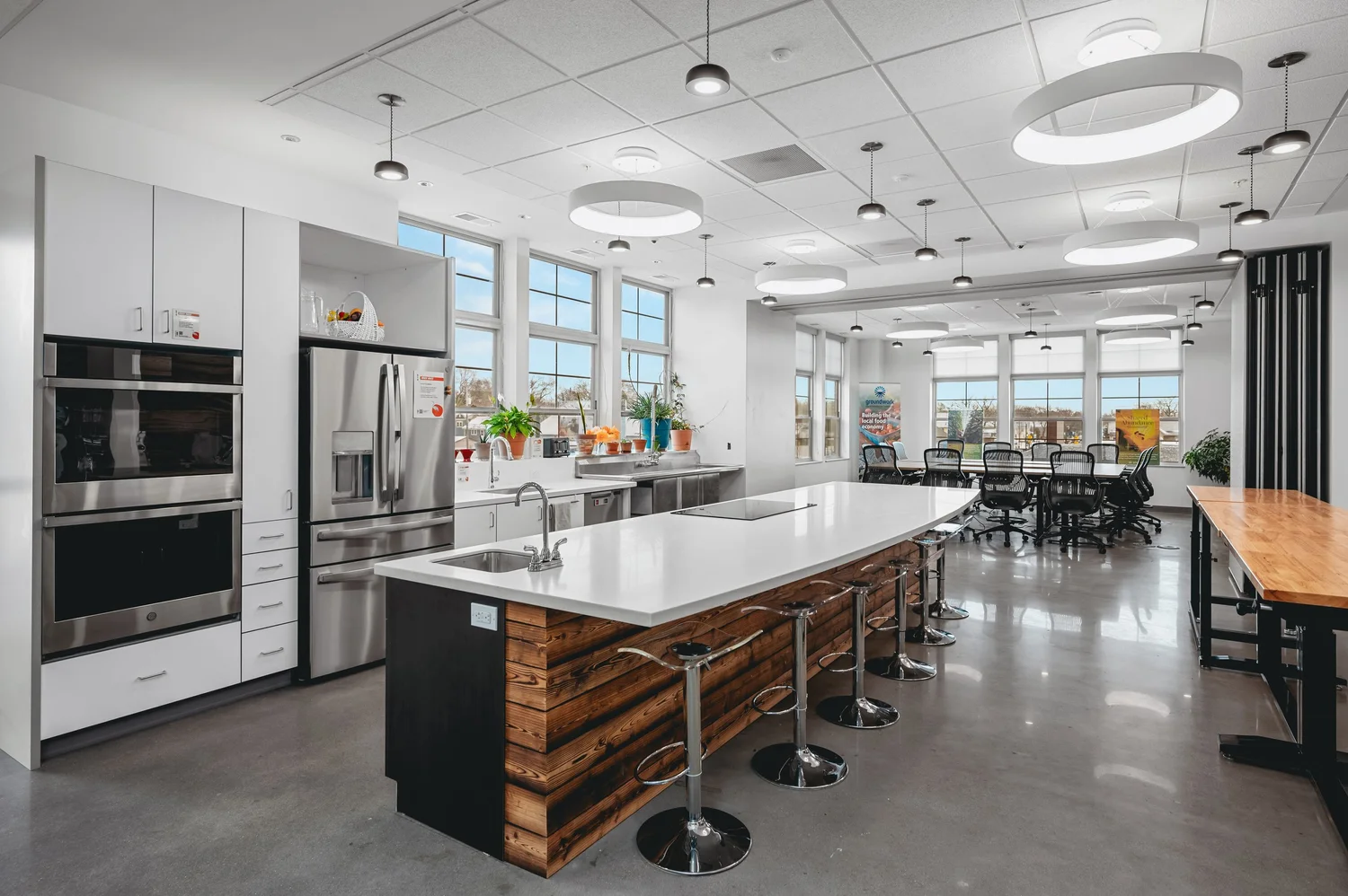 Food & Drink — commongrounds