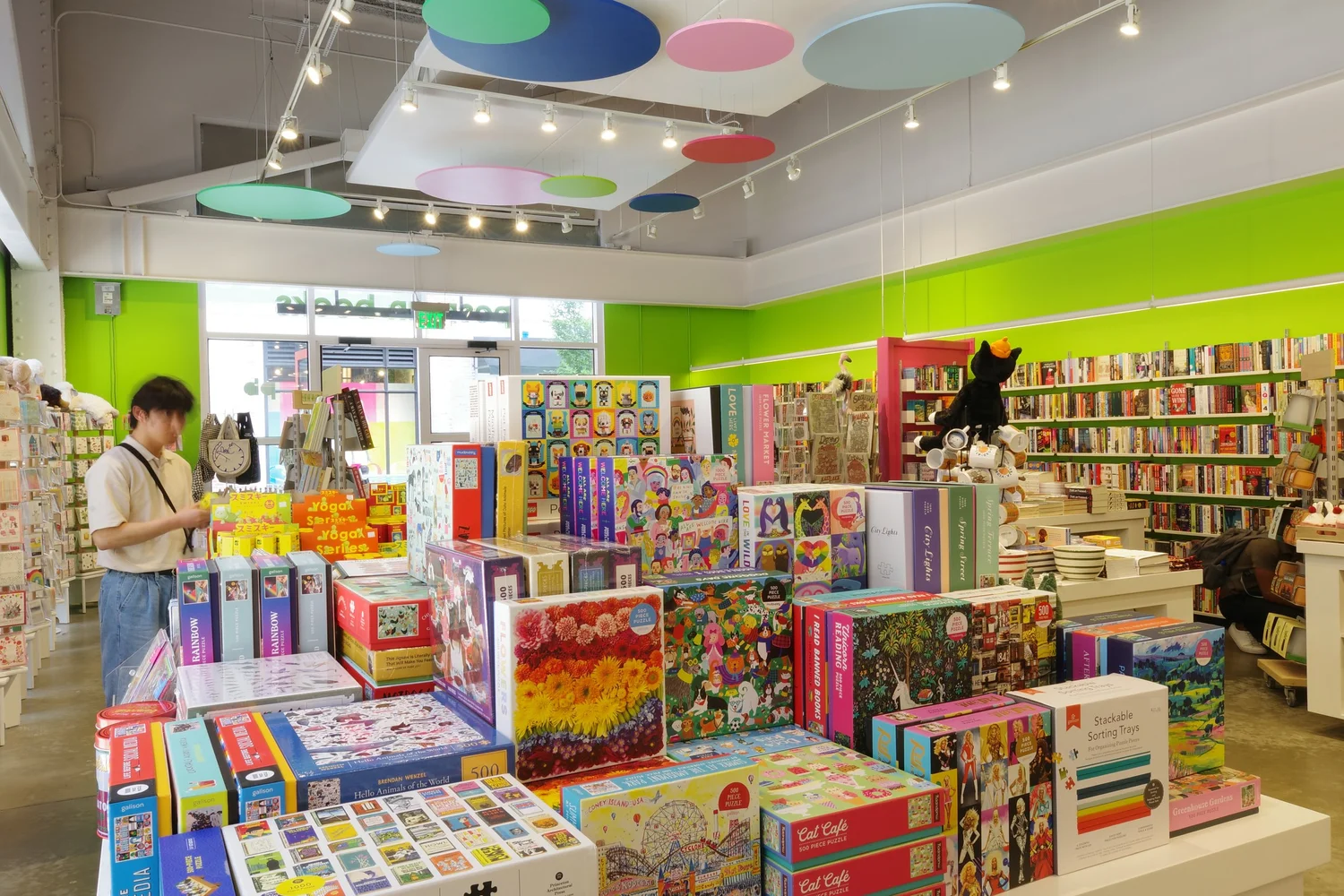 Find Your Store — posman books