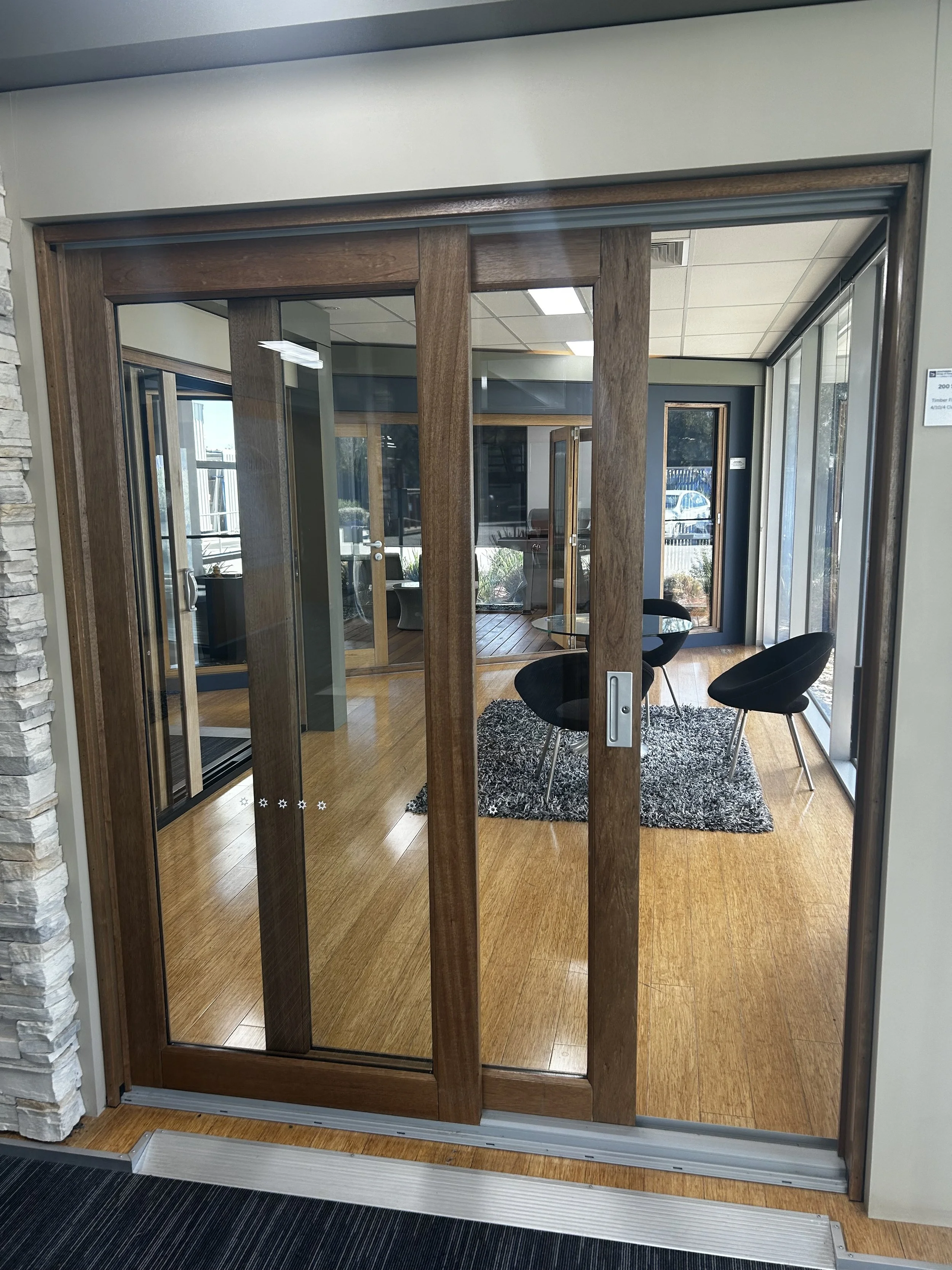 Window Warehouse -Store