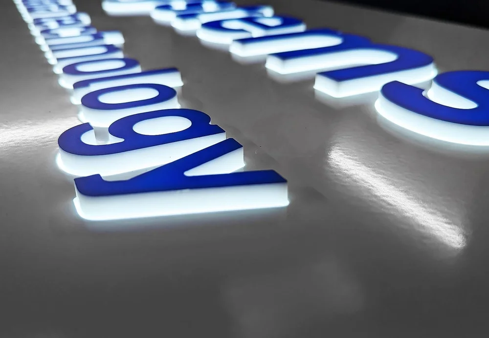 Illuminated Tray Signs | Signs Base