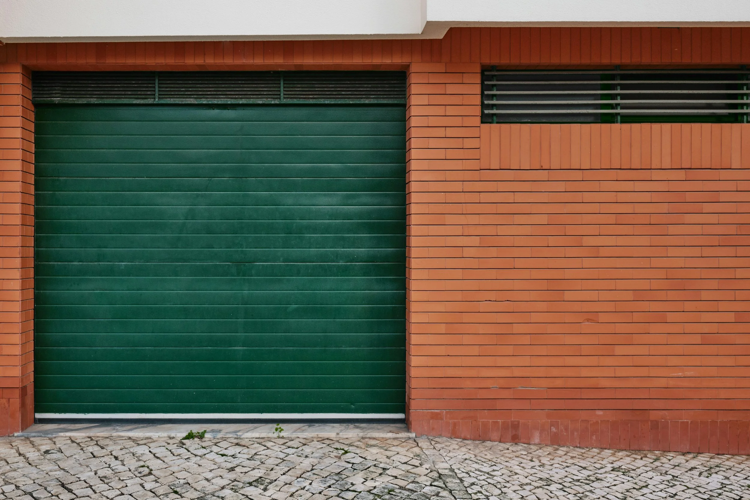How to Build a Garage: Step-by-Step Guide