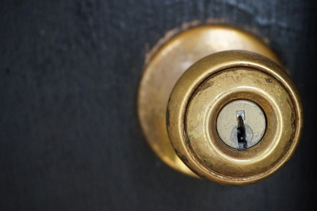 How to Open a Door: Simple Steps and Tips