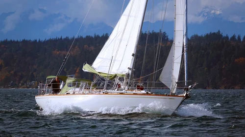 The boat — Dreamboat Adventure Sailing