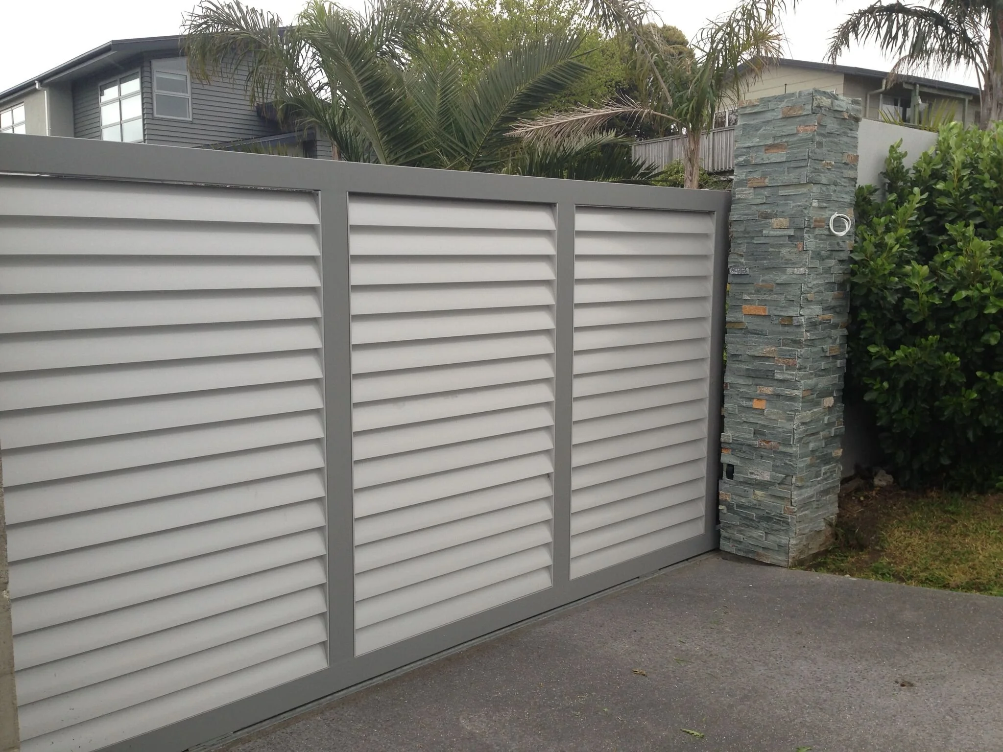 Aluminium Gates — Wooden Gates