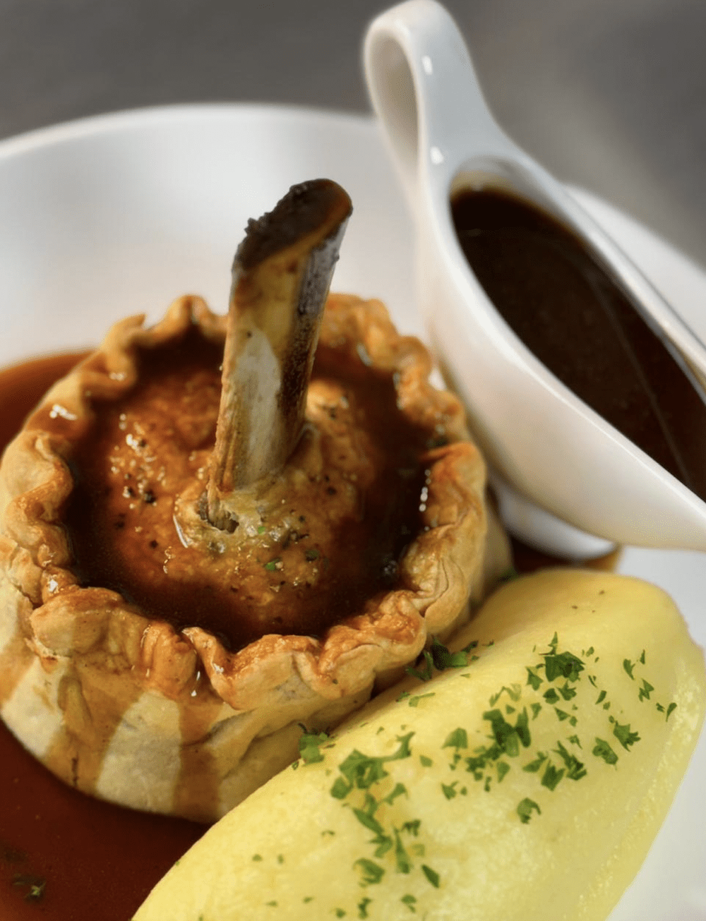 Le Gouffre Café and Restaurant