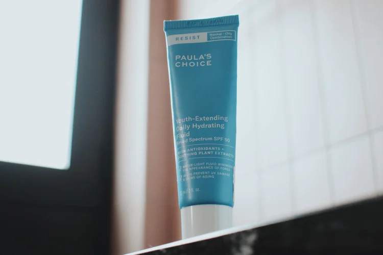 6 Fungal Acne Safe Sunscreens for Oily, Acne-Prone Skin — The Skinimalist