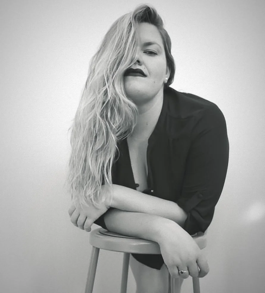 About — Kayla Grosse, Romance Author