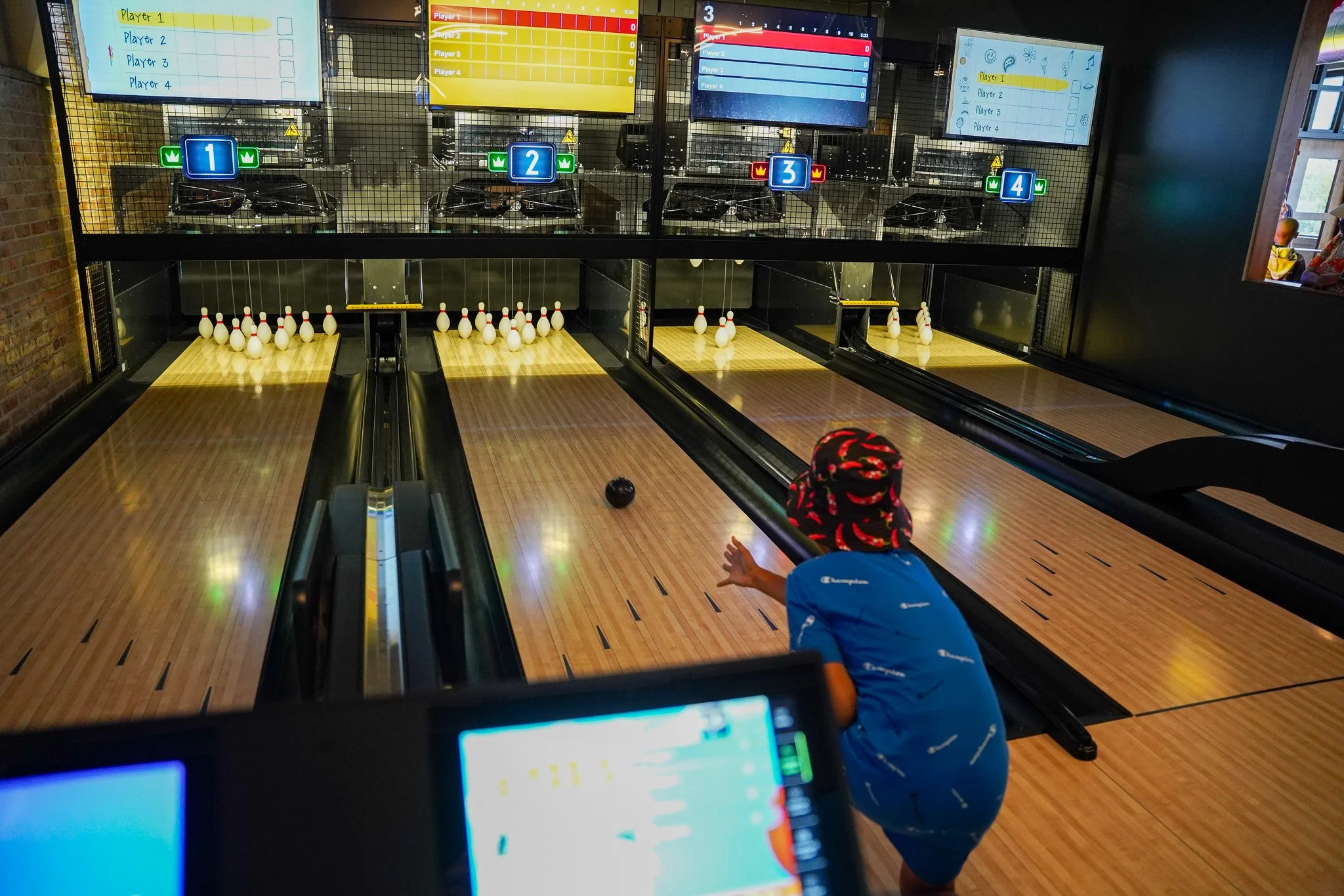 Corner Pins Lima - Duck Pin Bowling