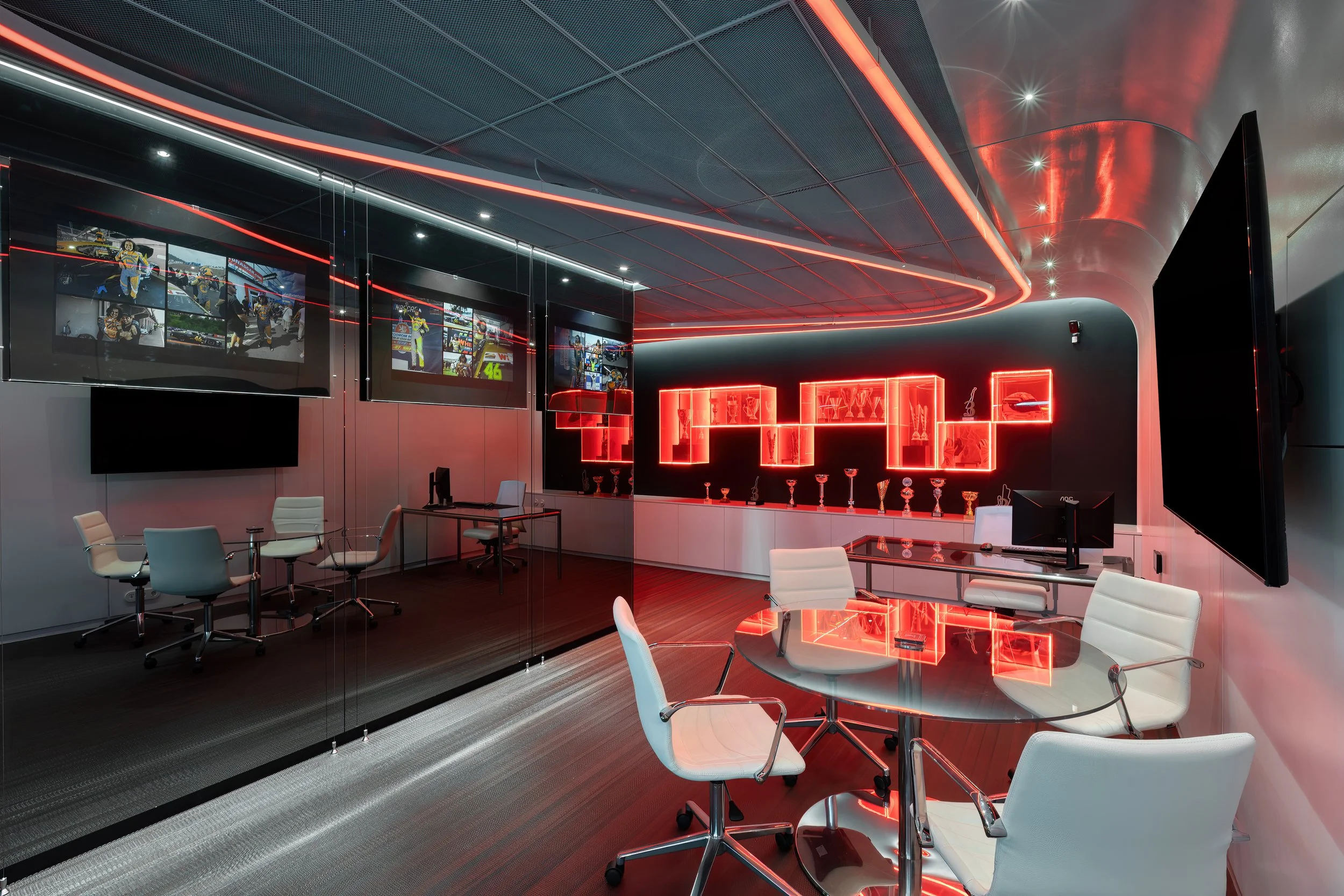 Red Track — dire architects