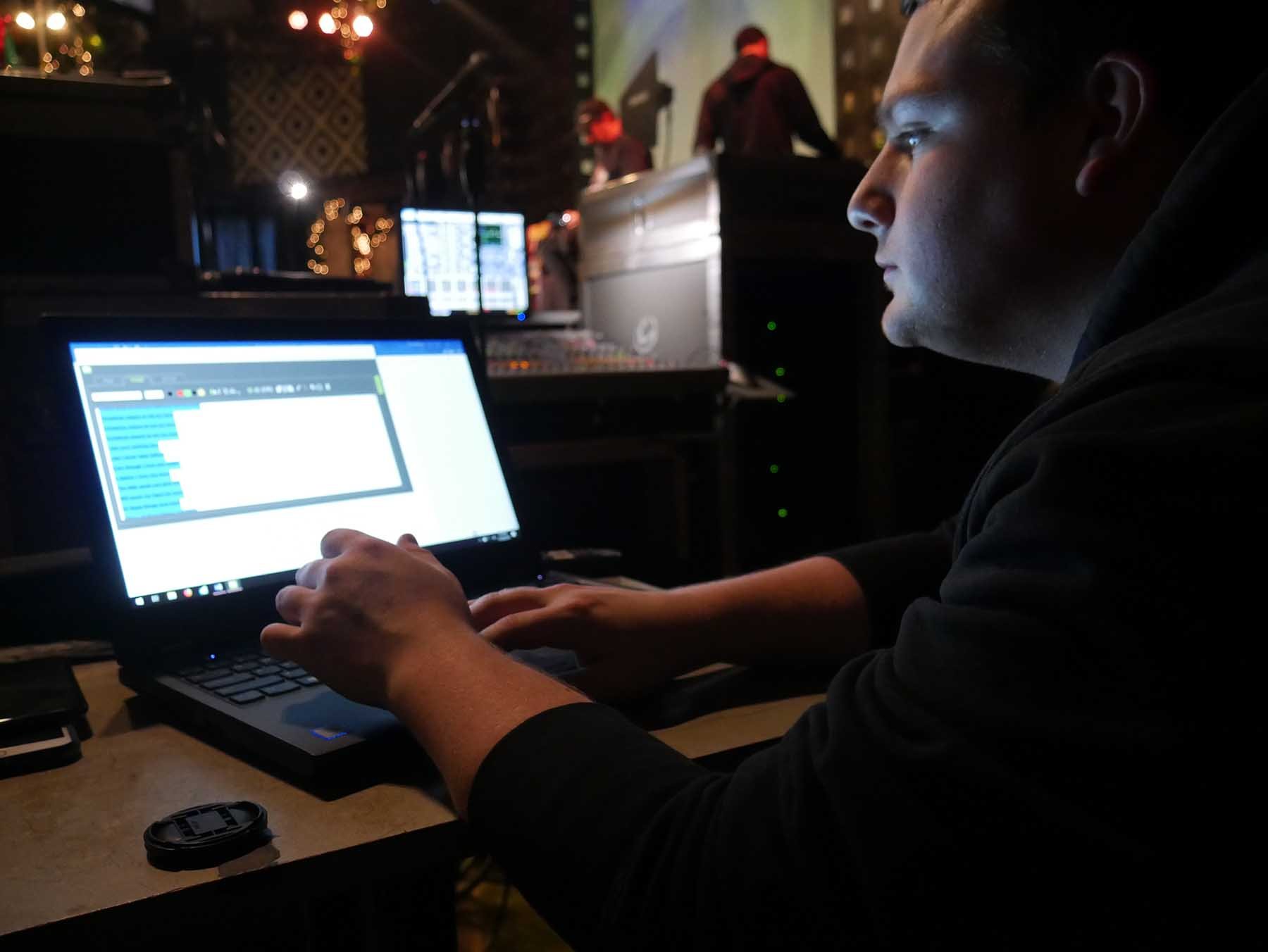 Confidence Monitor Rental — Teleprompter Rental
