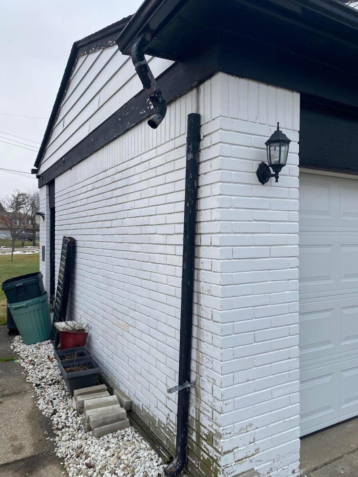 Arrowhead Exterior LLC Gutter cleaning service | Howell, Williamston ...