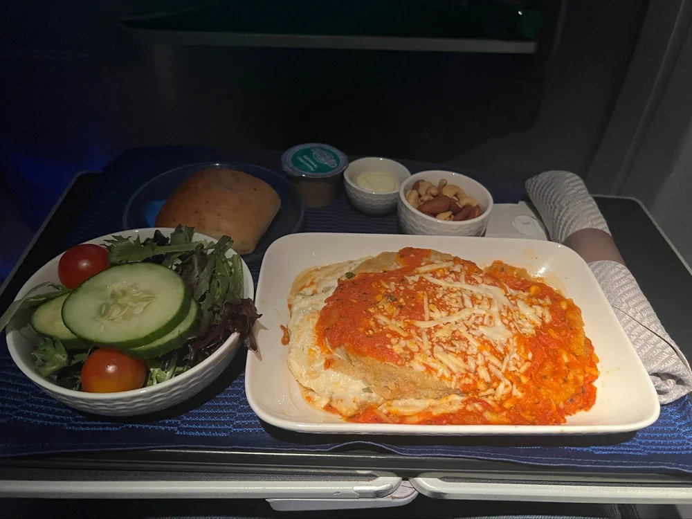 The ONLY Polaris-Configured Narrowbody: A Review of United’s 757-200 ...