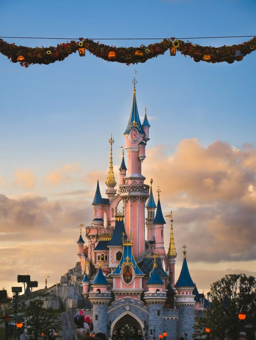Disneyland VIP Tours | Insider VIP | #1 Disneyland VIP Service