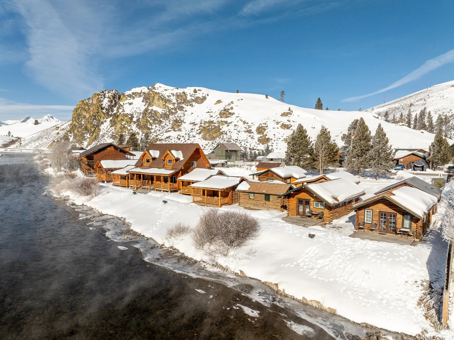 STANLEY RIVER RETREAT & CABINS