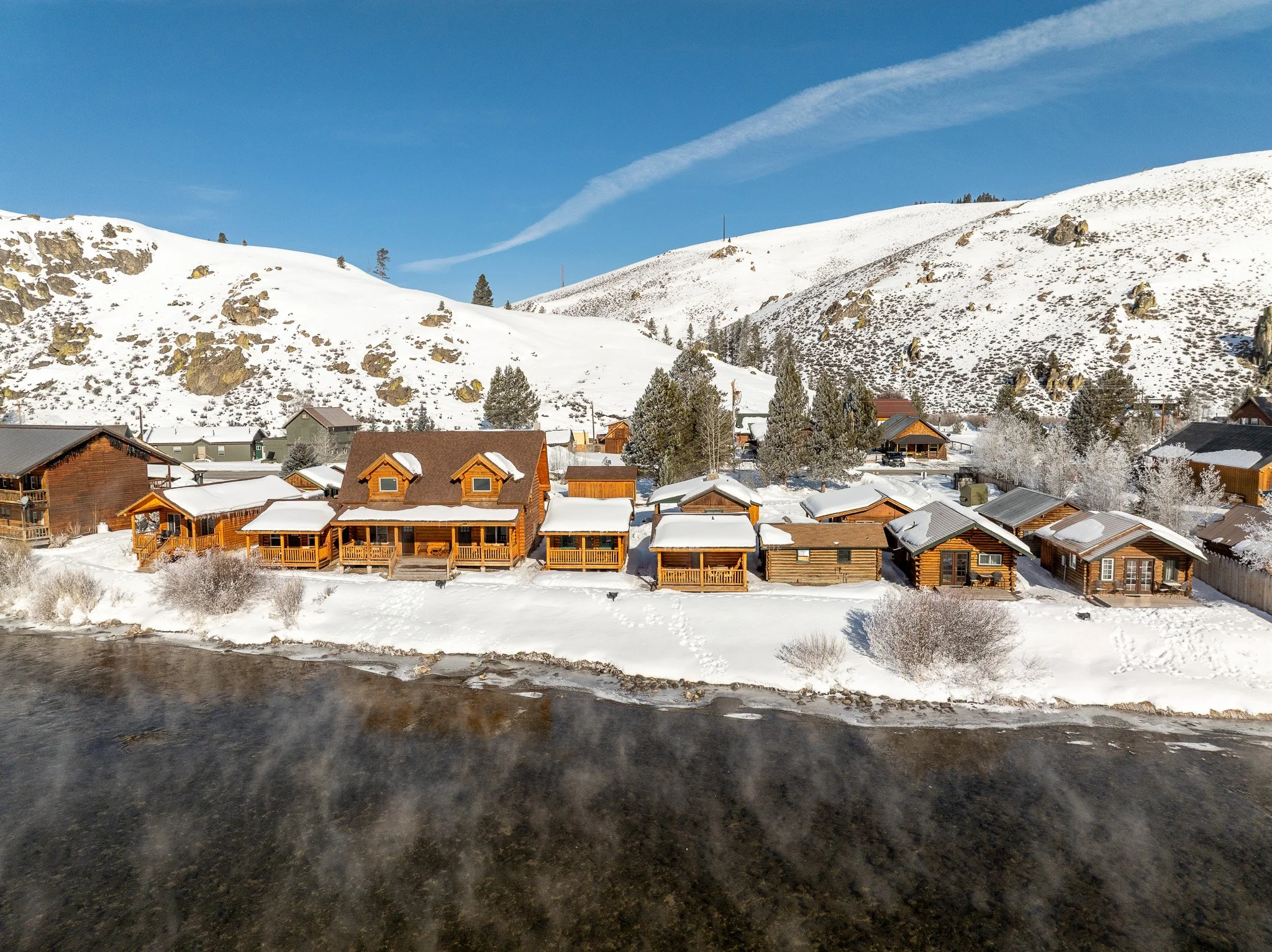 STANLEY RIVER RETREAT & CABINS