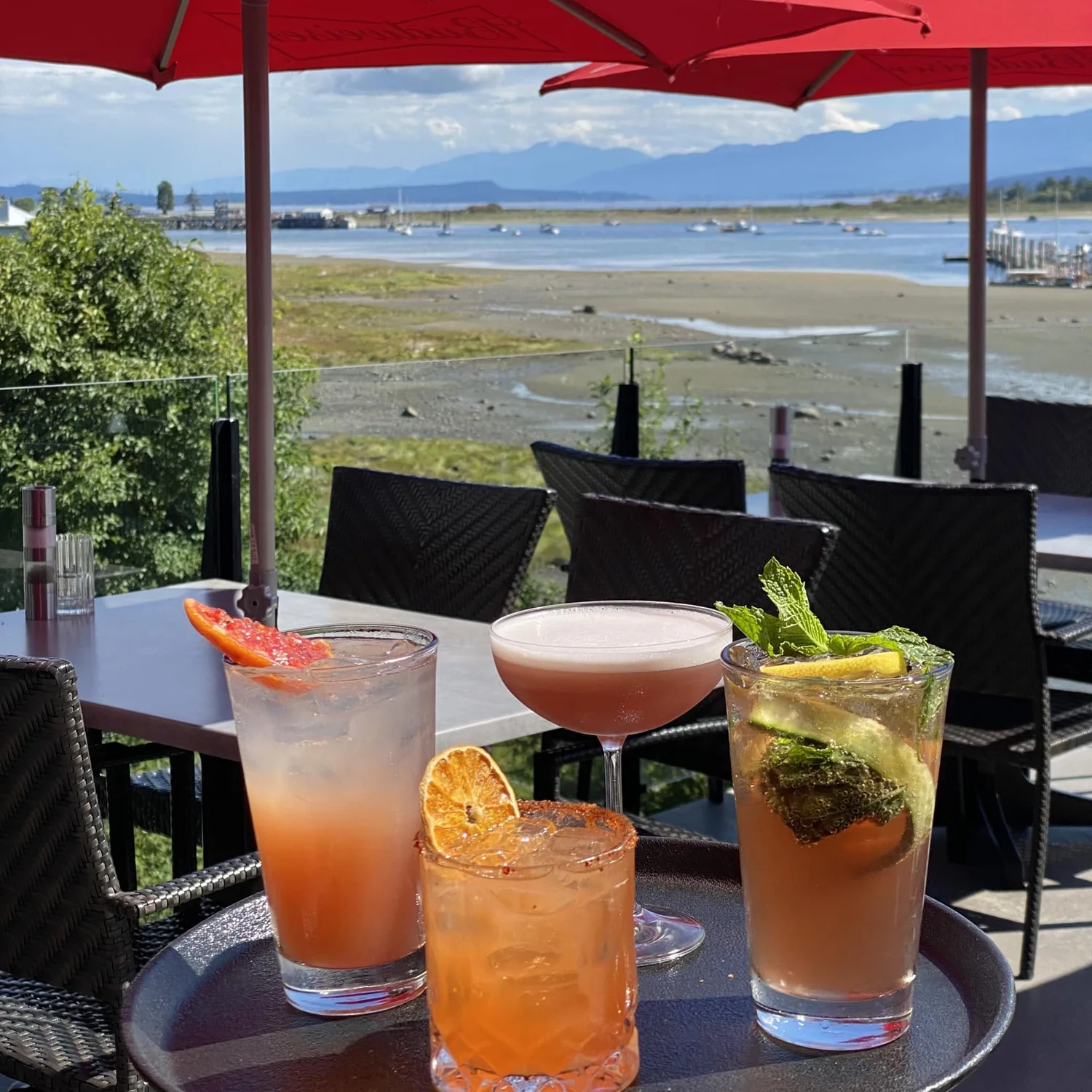 Drink — Blackfin Pub