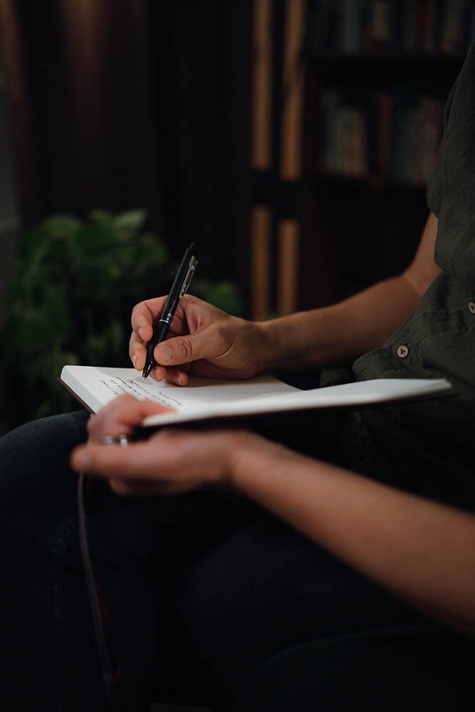 Ilari Laine – Ihminen Tavattavissa –terapeutti | Turku | Helsinki | Etä