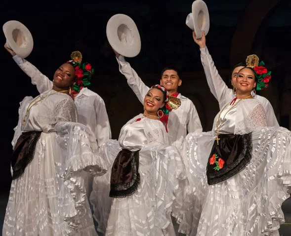 Roy Lozano Ballet Folklorico de Texas