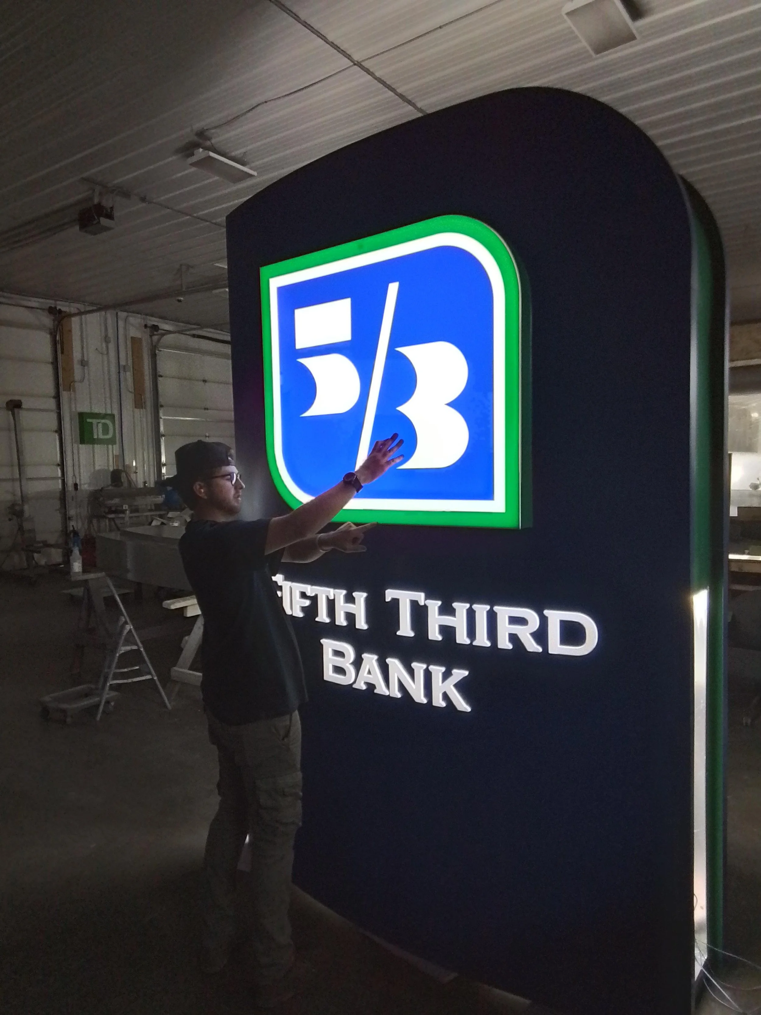 Cabinet Signs | Minnesota Sign Company — Precision Signs