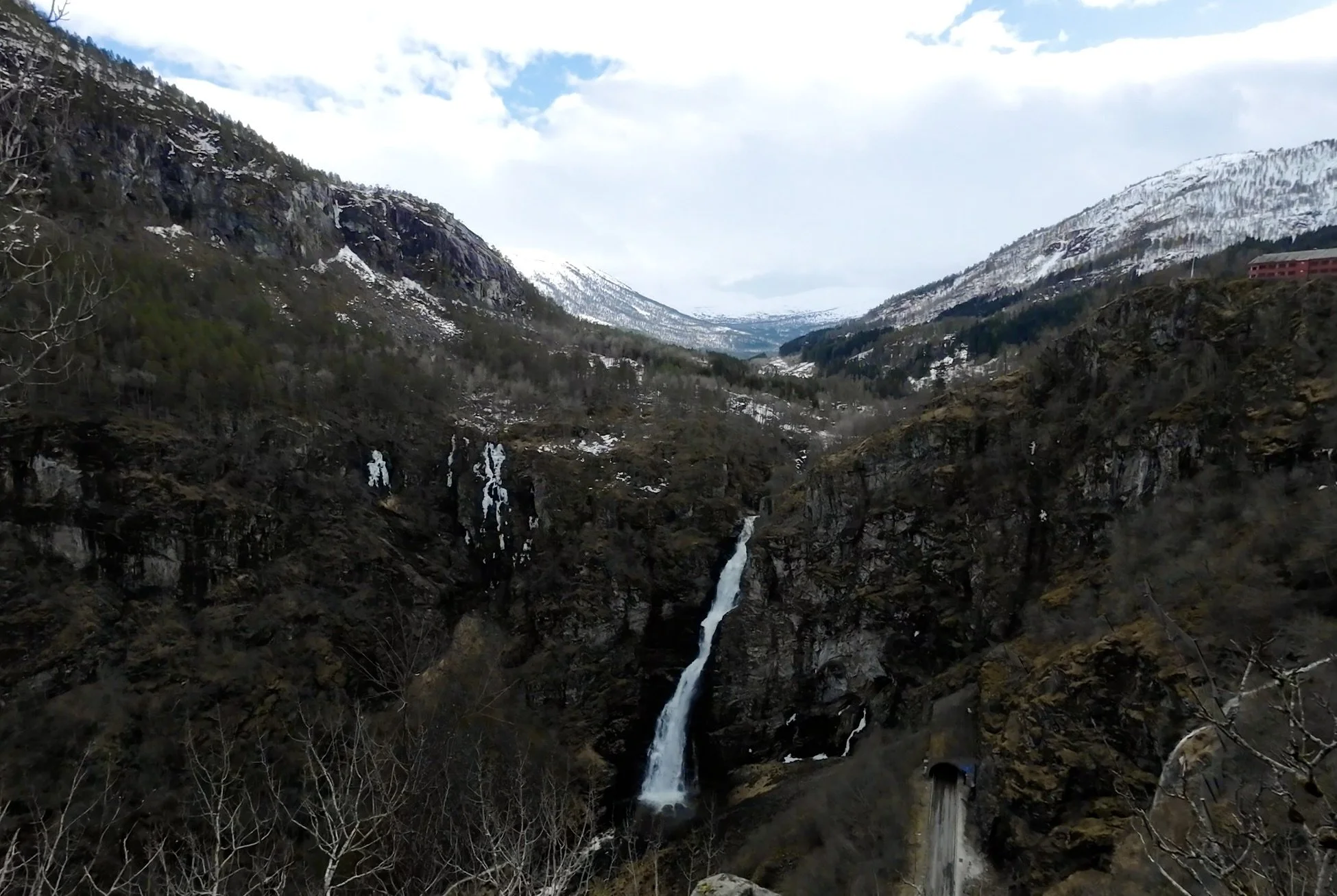 The Oslo to Bergen Loop: A road-trippers guide to navigating Fjords ...