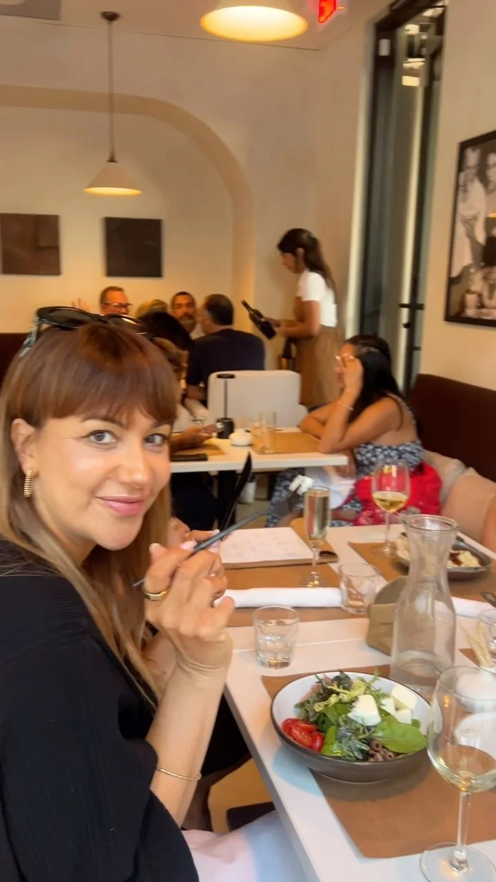 Les Femmes Social Club - Social Club For Women in South Florida