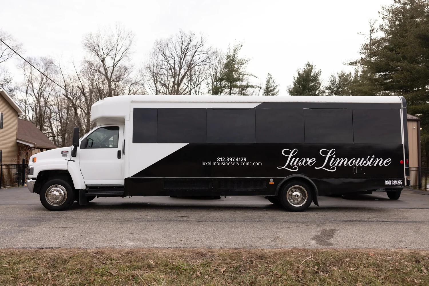 Luxe Limousine Service