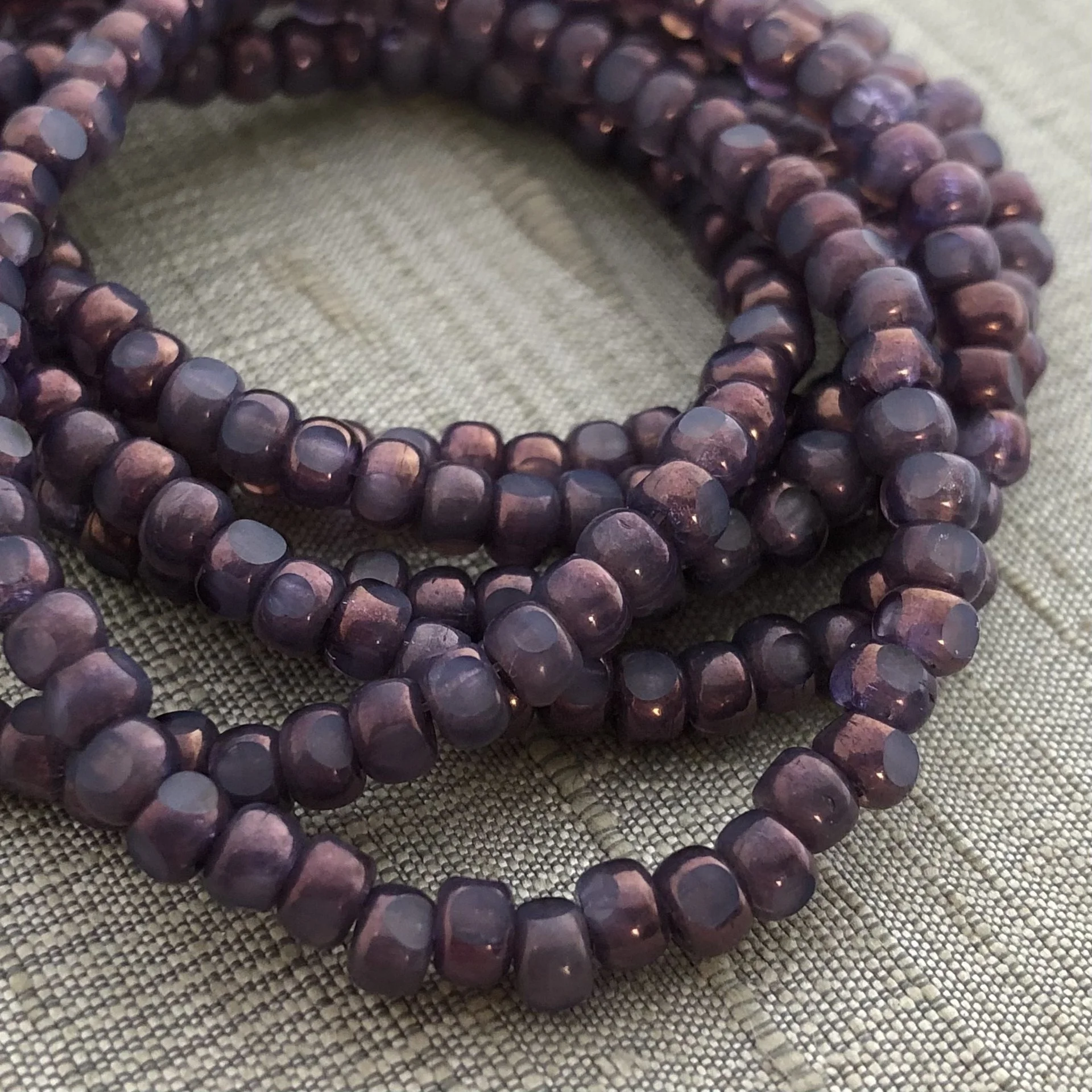3x4mm Trica Thistle with Gold and Etched Finish — Humblebeads