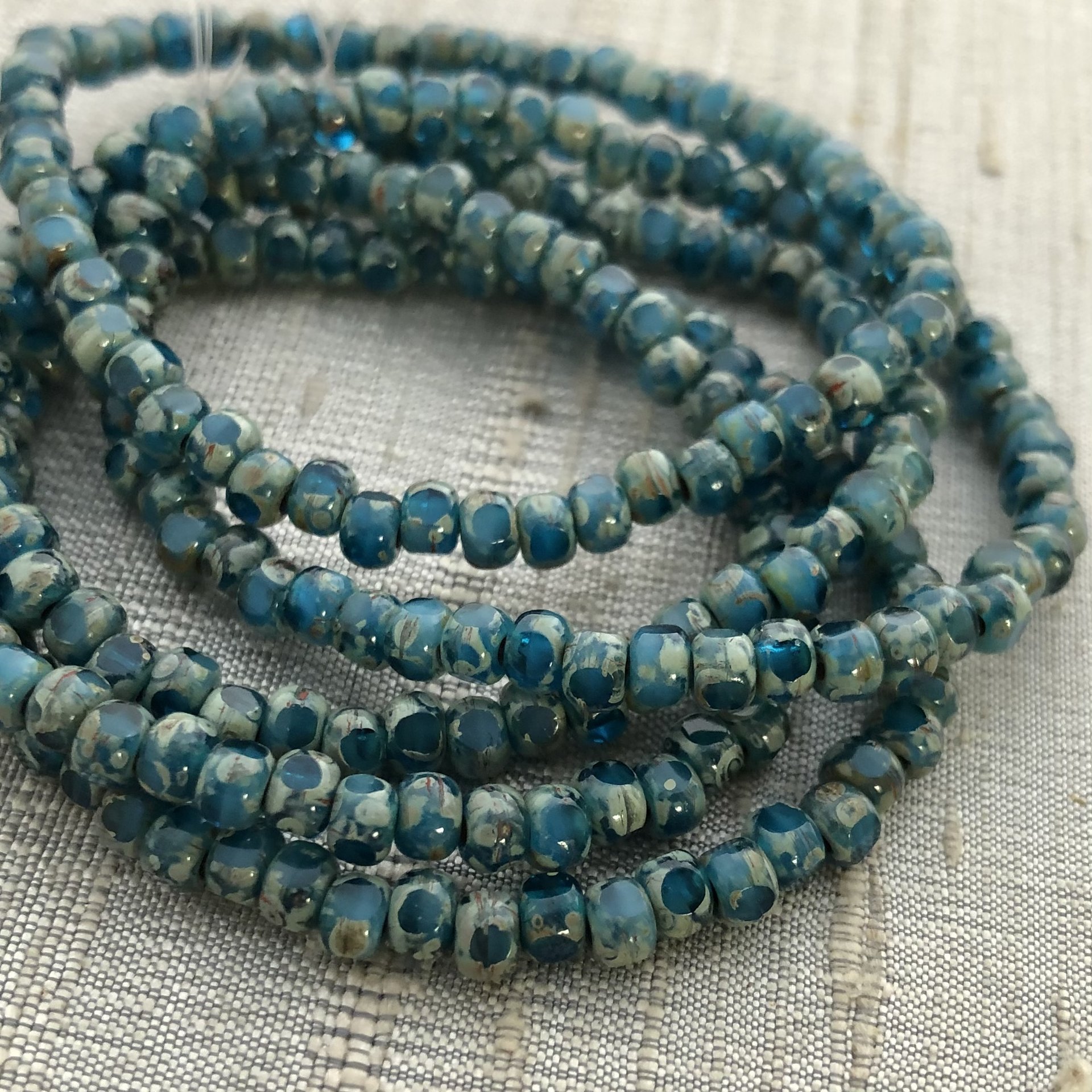 3x4mm Trica Thistle with Gold and Etched Finish — Humblebeads