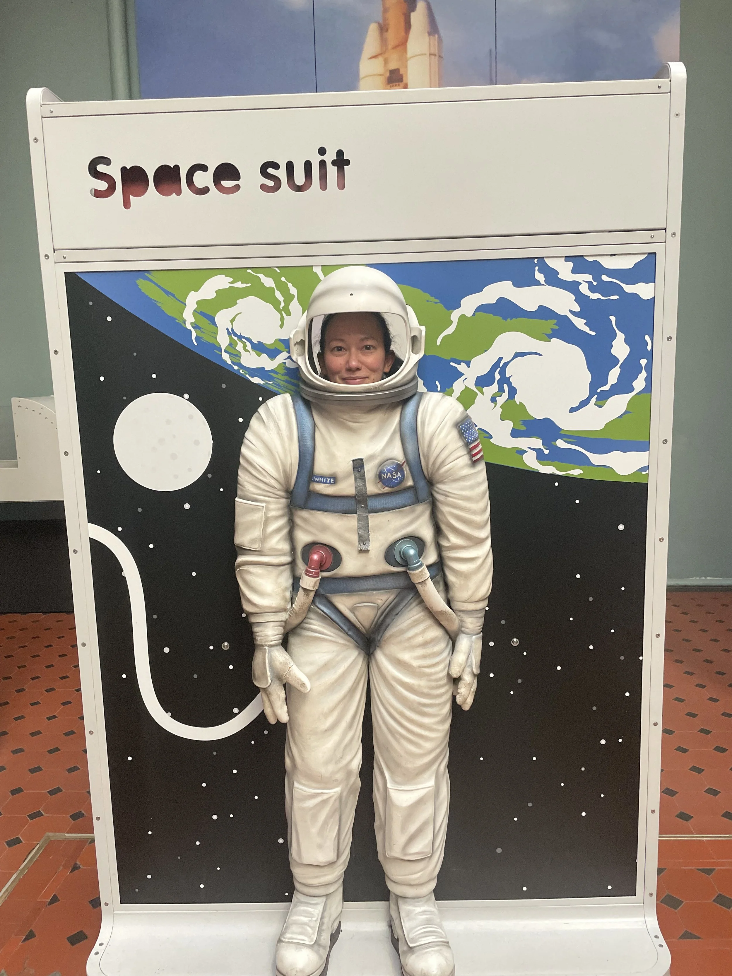 Science Parties in Edinburgh | Pure Brilliant Science | SPACE PARTY HIRE