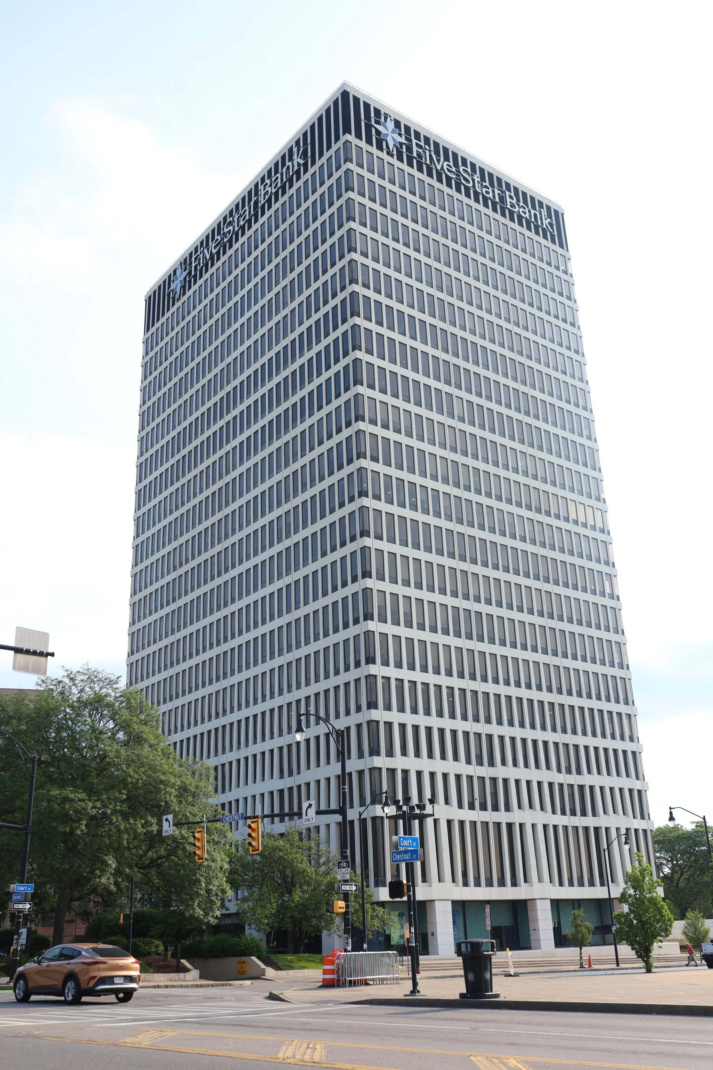 FIVE STAR BANK PLAZA | Downtown Rochester, NY
