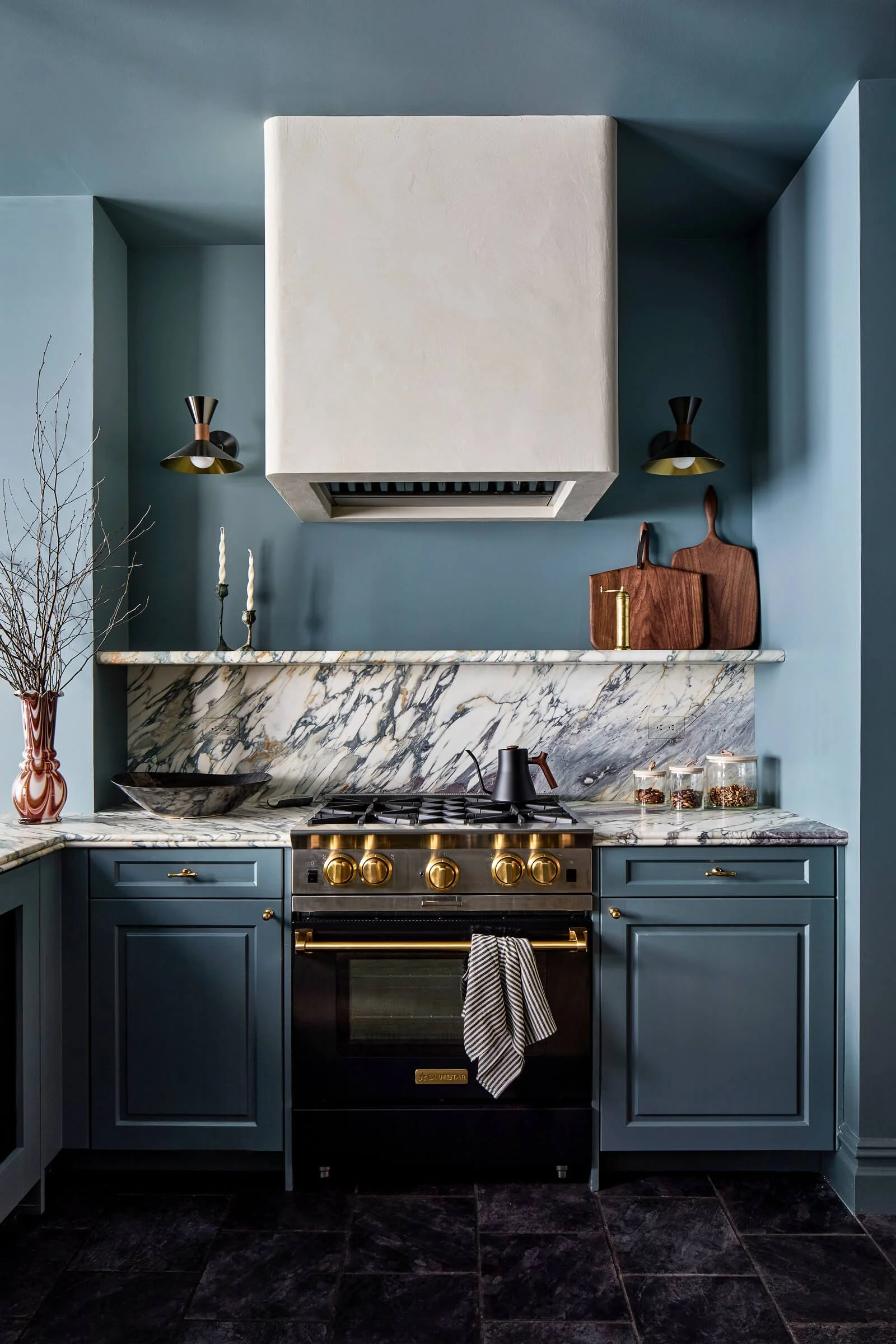 Inside the World of Zoe Feldman: Sustainable Interiors with Soul ...
