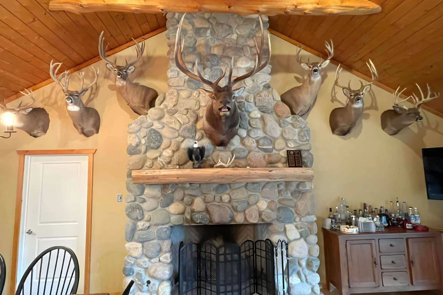 High-Fence Michigan Trophy Whitetail Hunts | High Rack Ranch