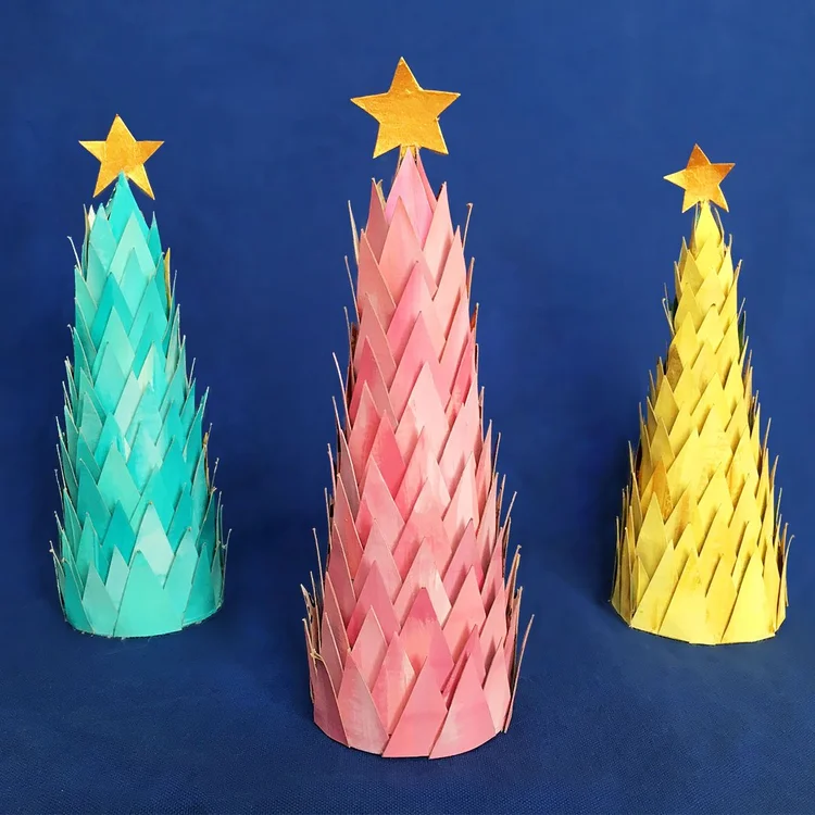 Cardboard Christmas Tree — Handy with Scissors