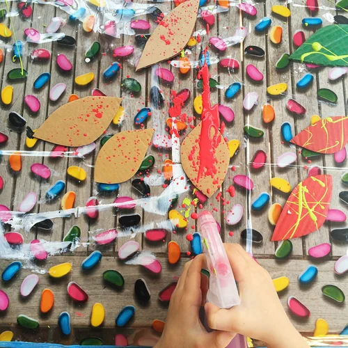 Festive cardboard wreath — Handy with Scissors