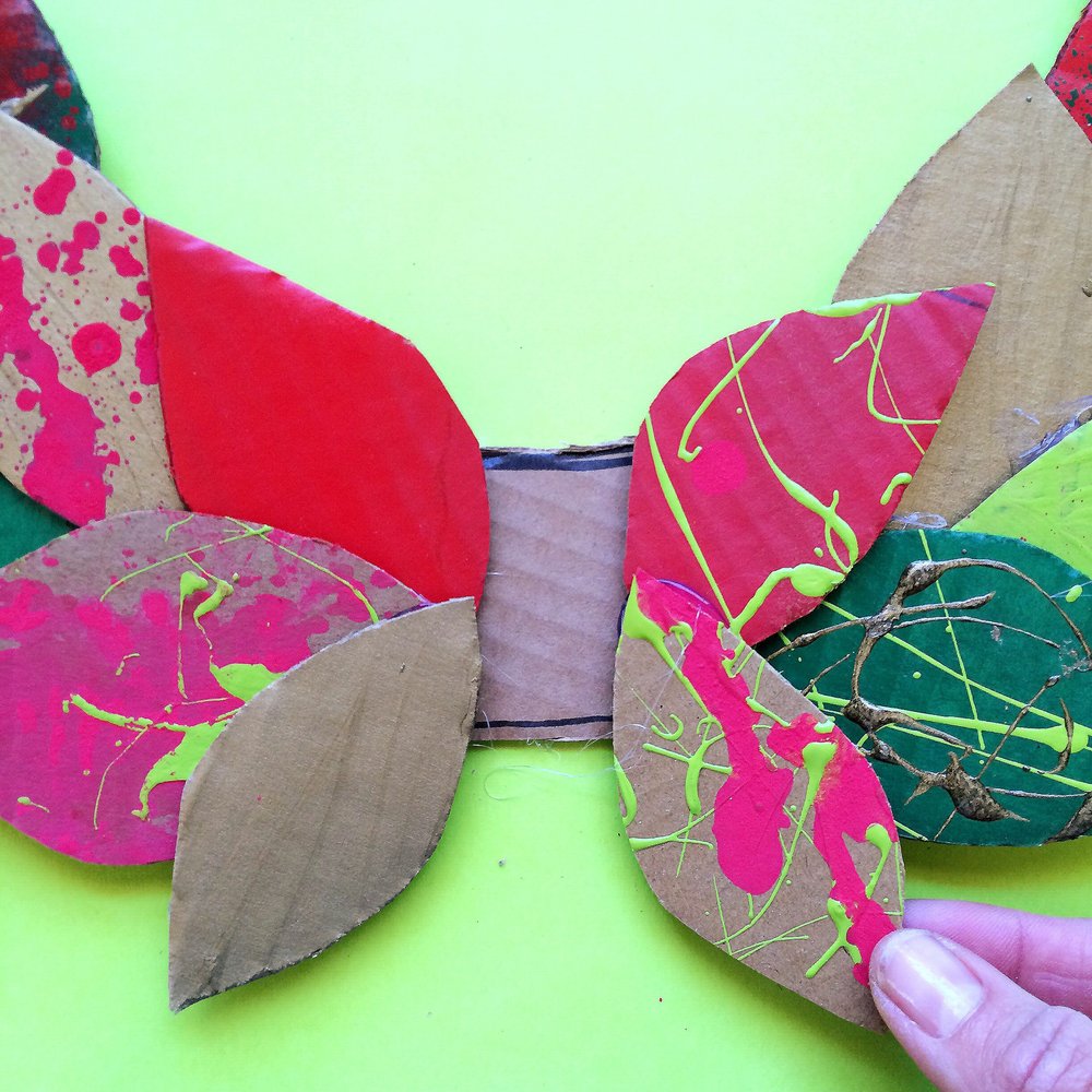 Festive cardboard wreath — Handy with Scissors