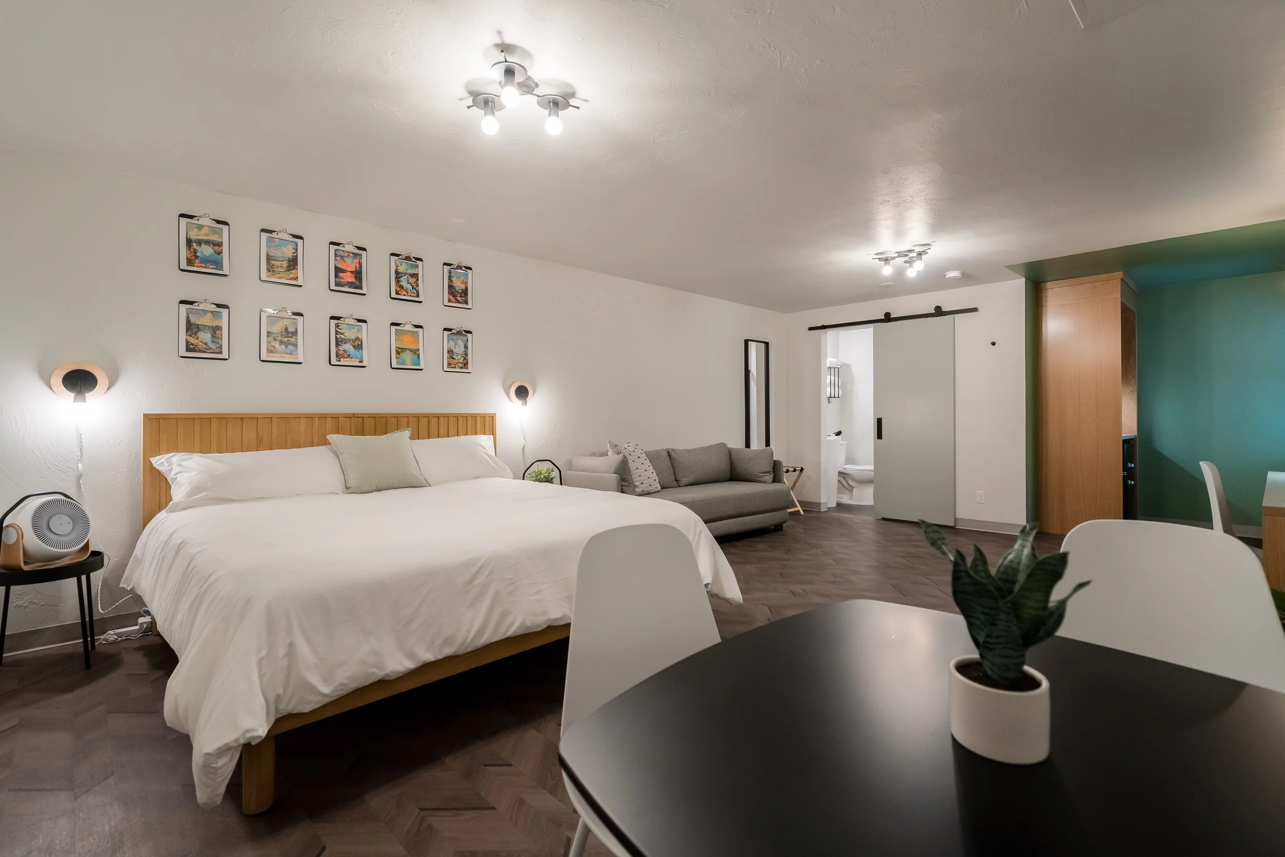 Book Direct - Room Availability, Room Descriptions & Amenities ...