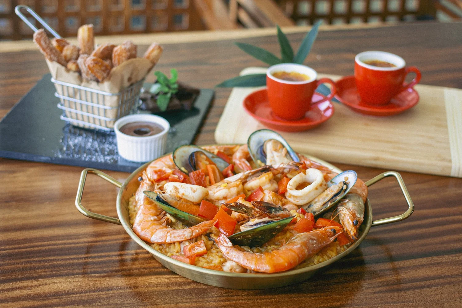 Vue Restaurant & Bar | Dine with a View — Airways Hotel & Residences