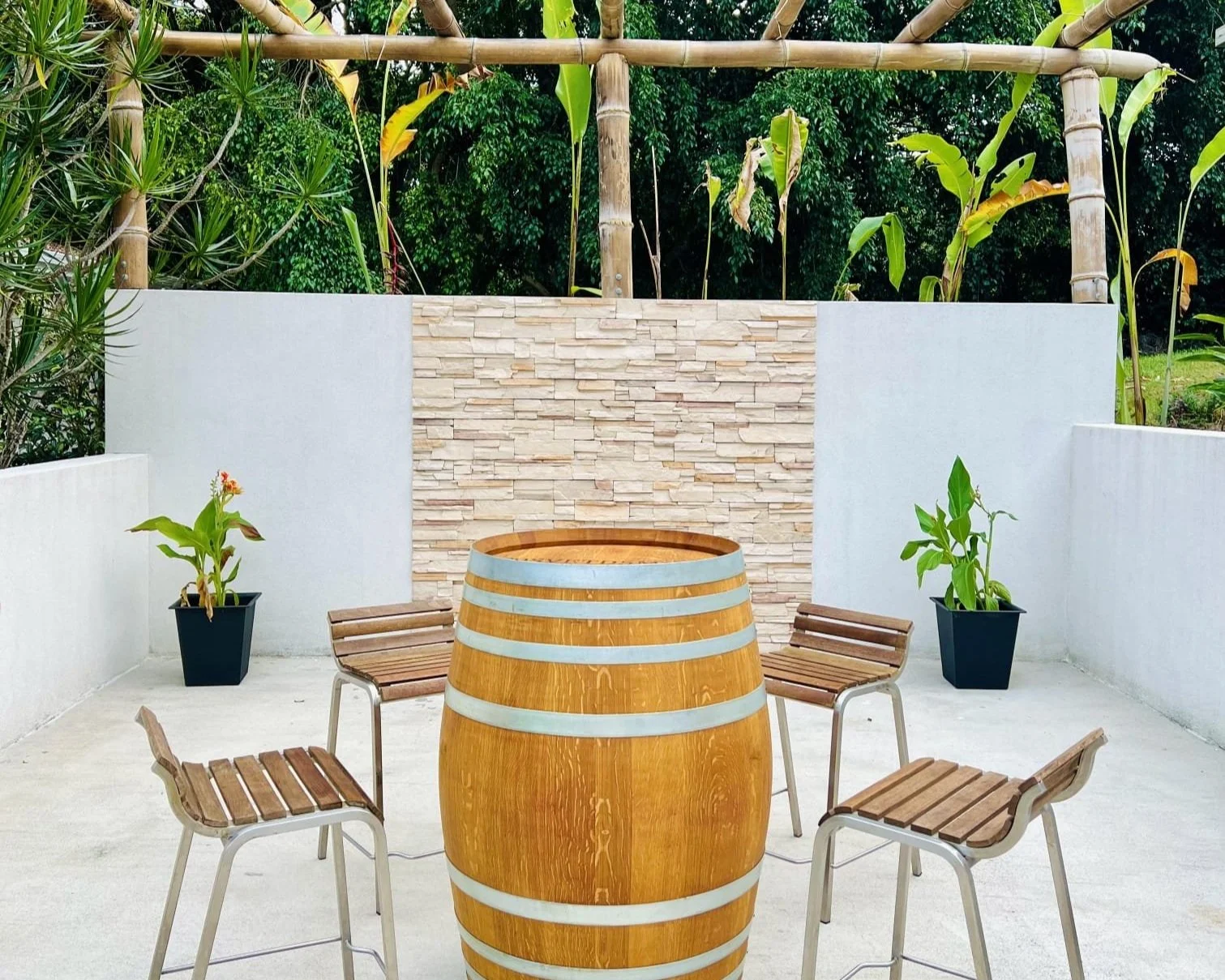 Buy Wine Barrels - Barrel Restorations, Ice Baths, Half Wine Barrels ...