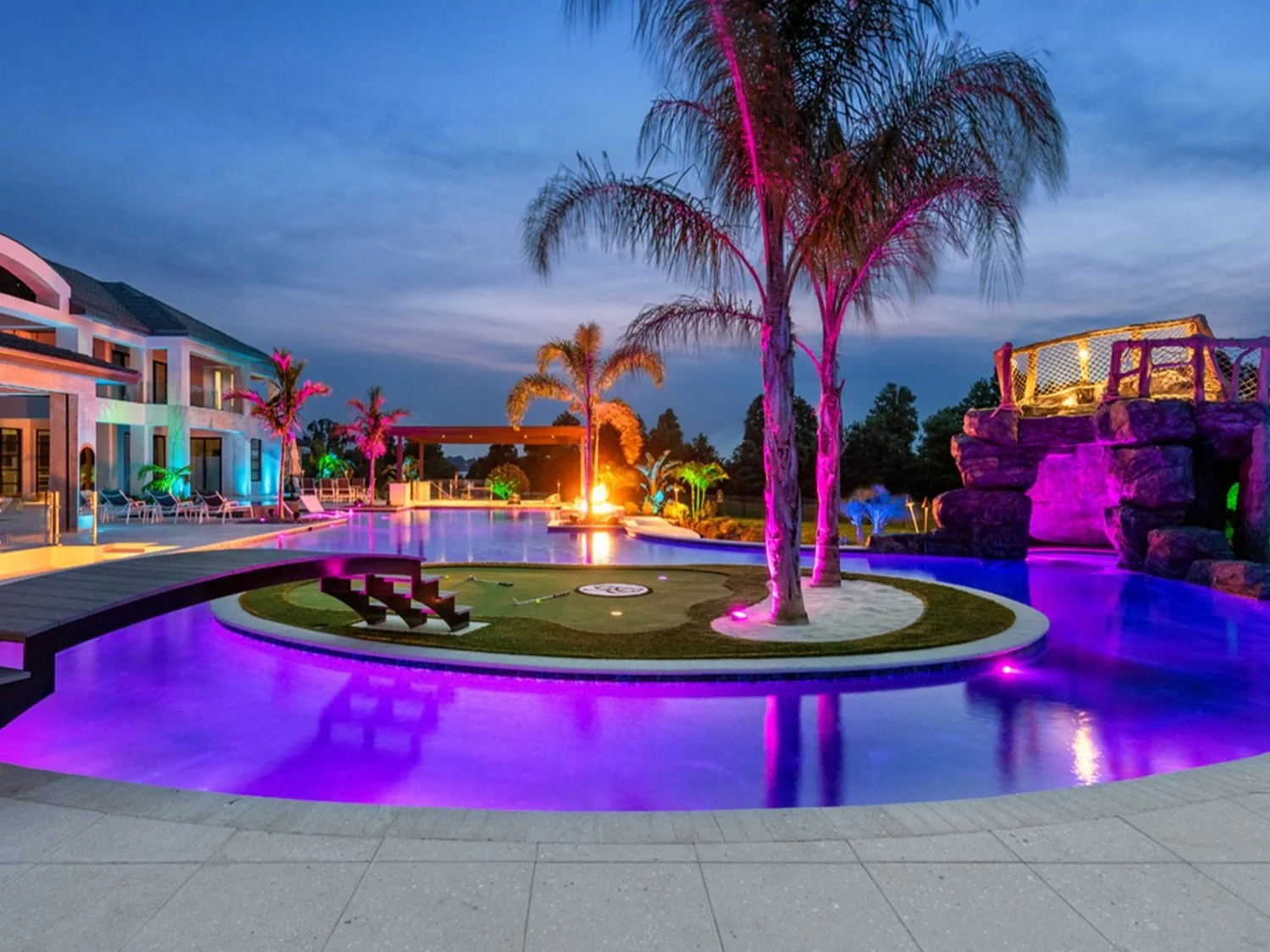 Luxury Pool Services — PICCS POOLS