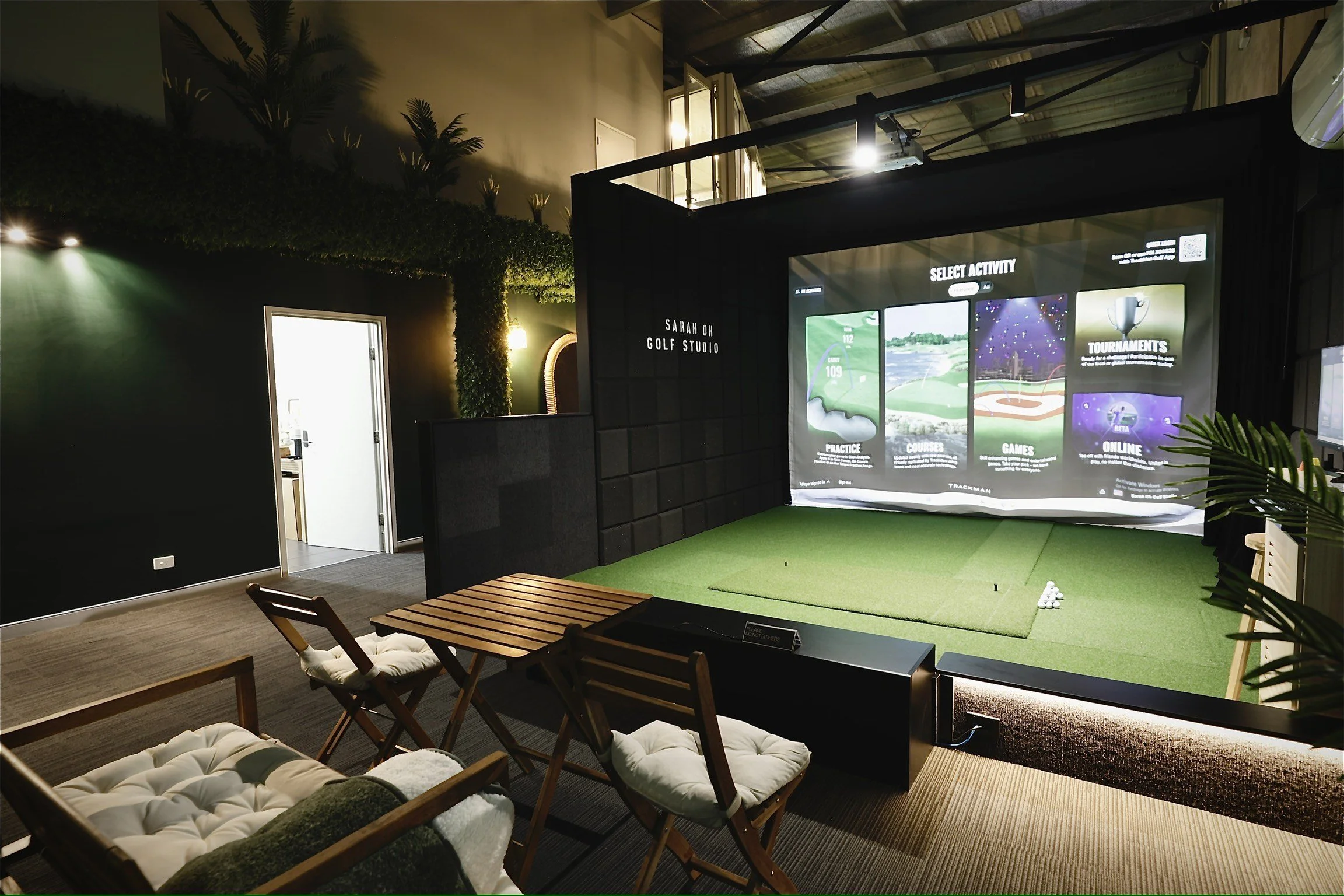 Sarah Oh Golf Studio | Book Your Golf Session Today