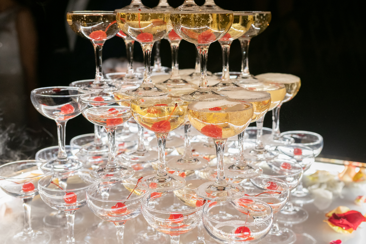 The Ultimate Guide to Enjoying De-Alcoholized Sparkling Wine | Glimmer ...
