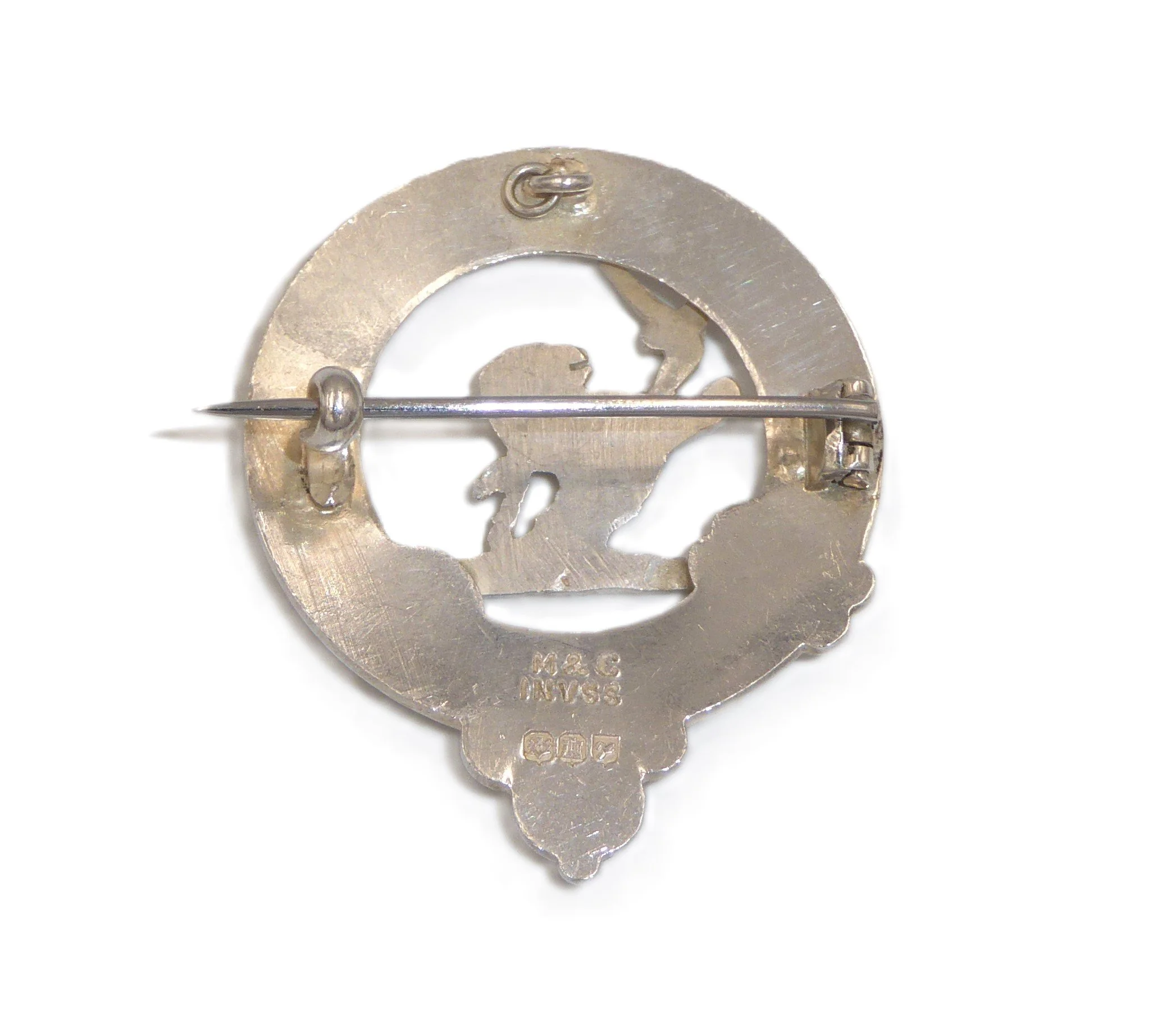 Scottish silver Young clan badge by Medlock & Craik, Inverness, 1954 ...