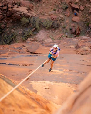 Rappelling, Climbing and Canyoneering Guide - Rappel Moab