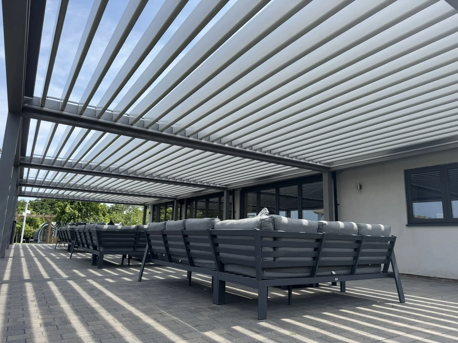 Retractable Canopies UK - Louvered Canopies UK