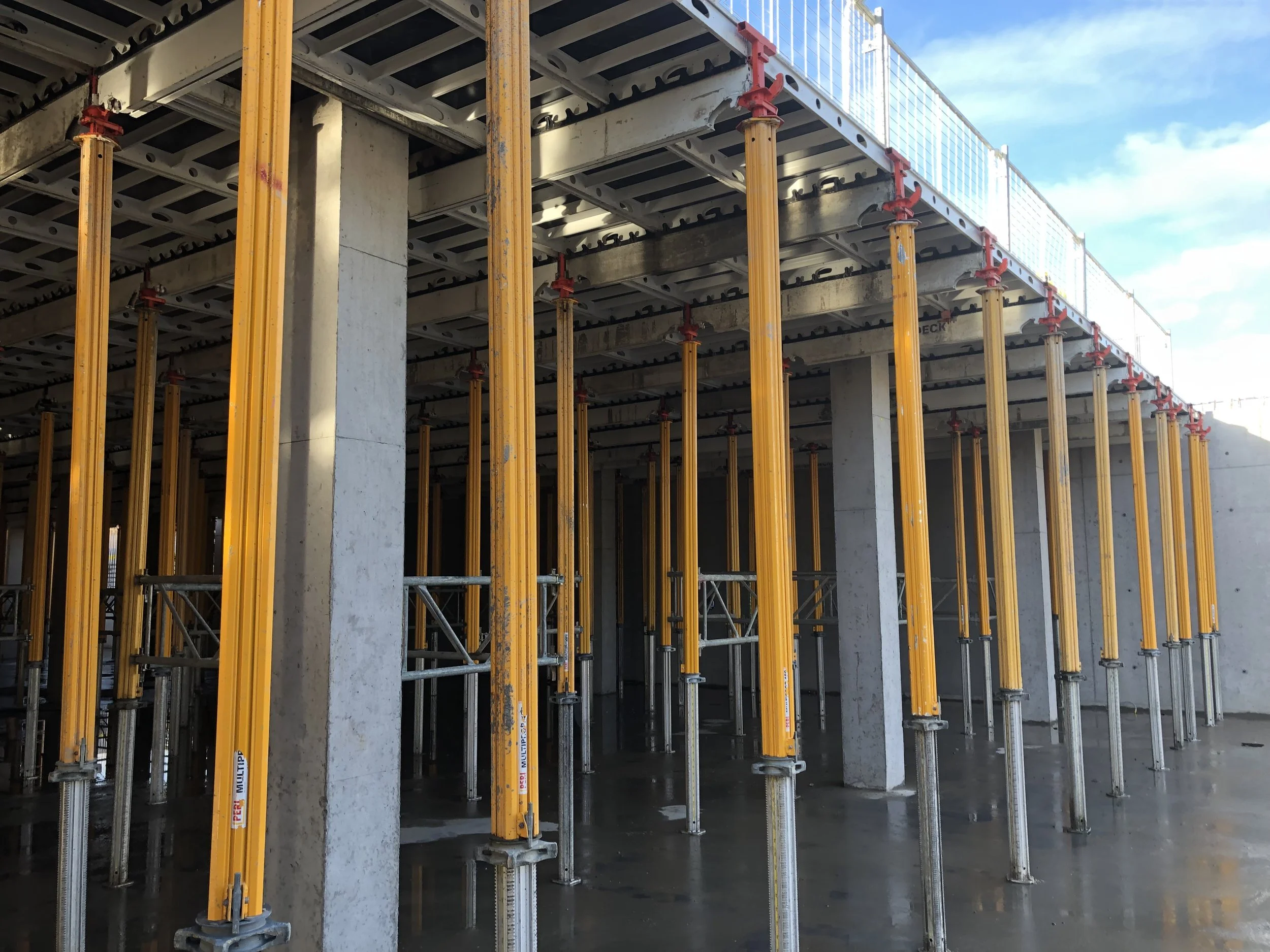 Props & Beams — Gael Form