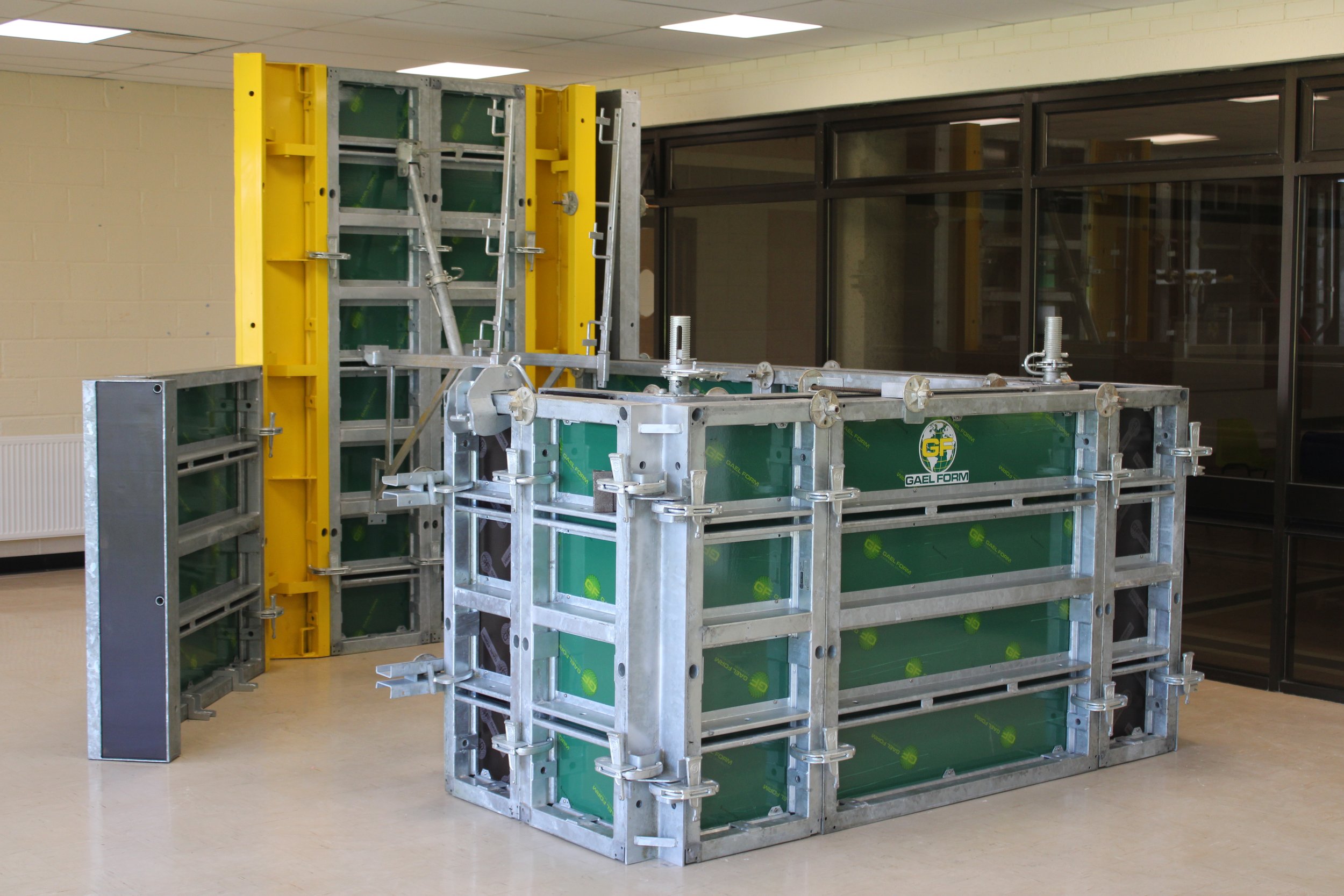 Services 2 — Gael Form