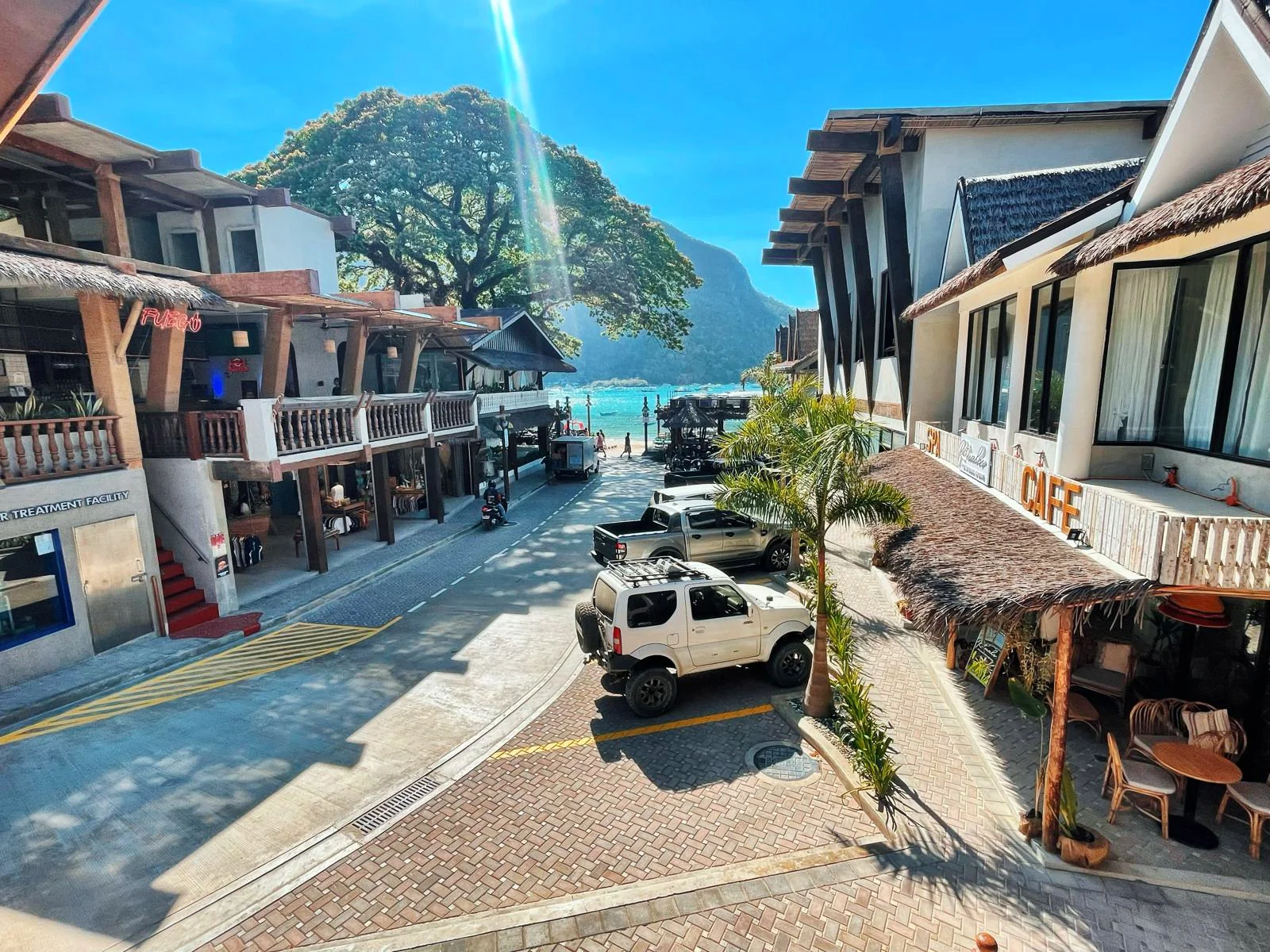 DESTINATION EL NIDO — TownSquare El Nido