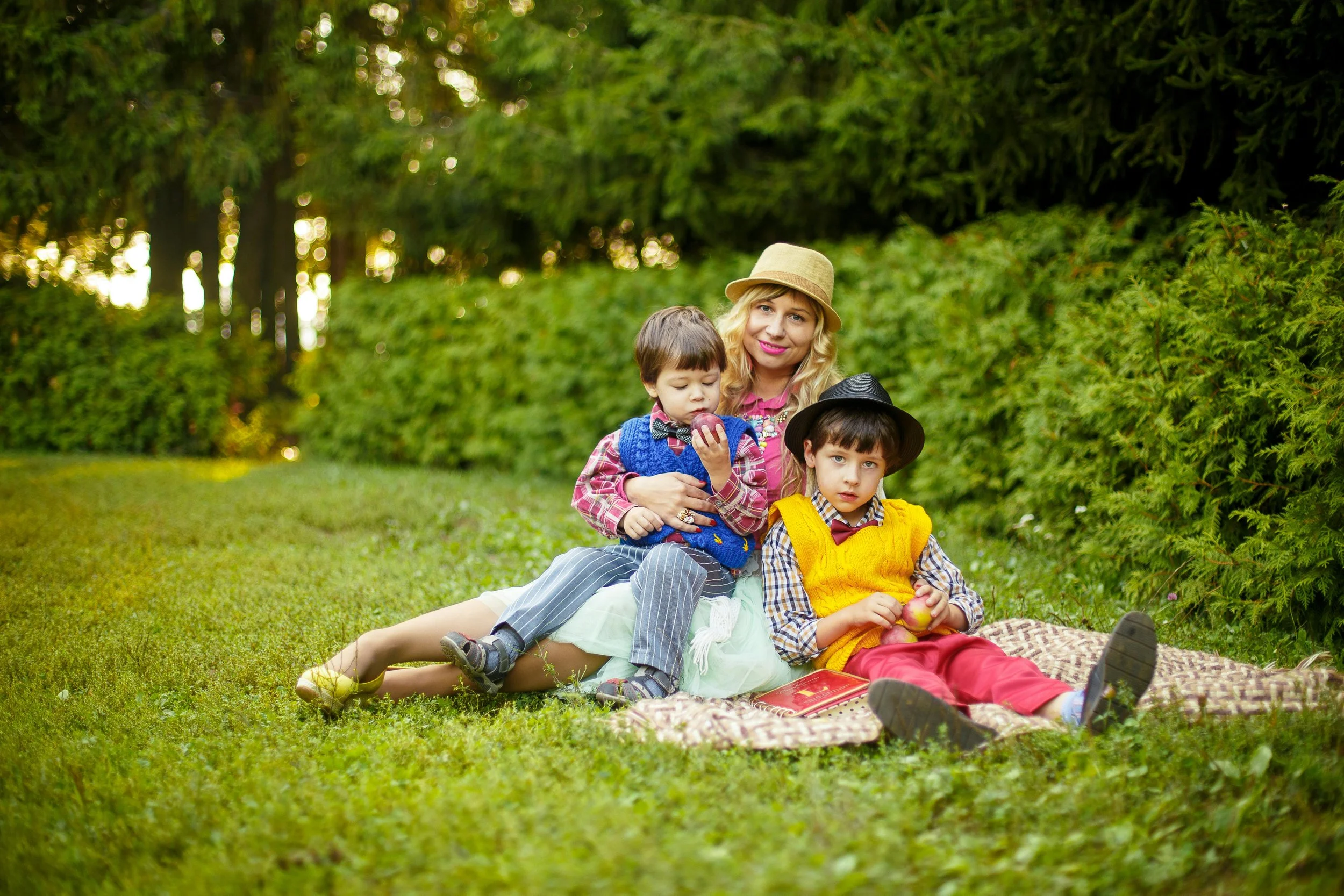 Ditch the Denim: Your Ultimate Guide to Spring Family Photo Style That ...