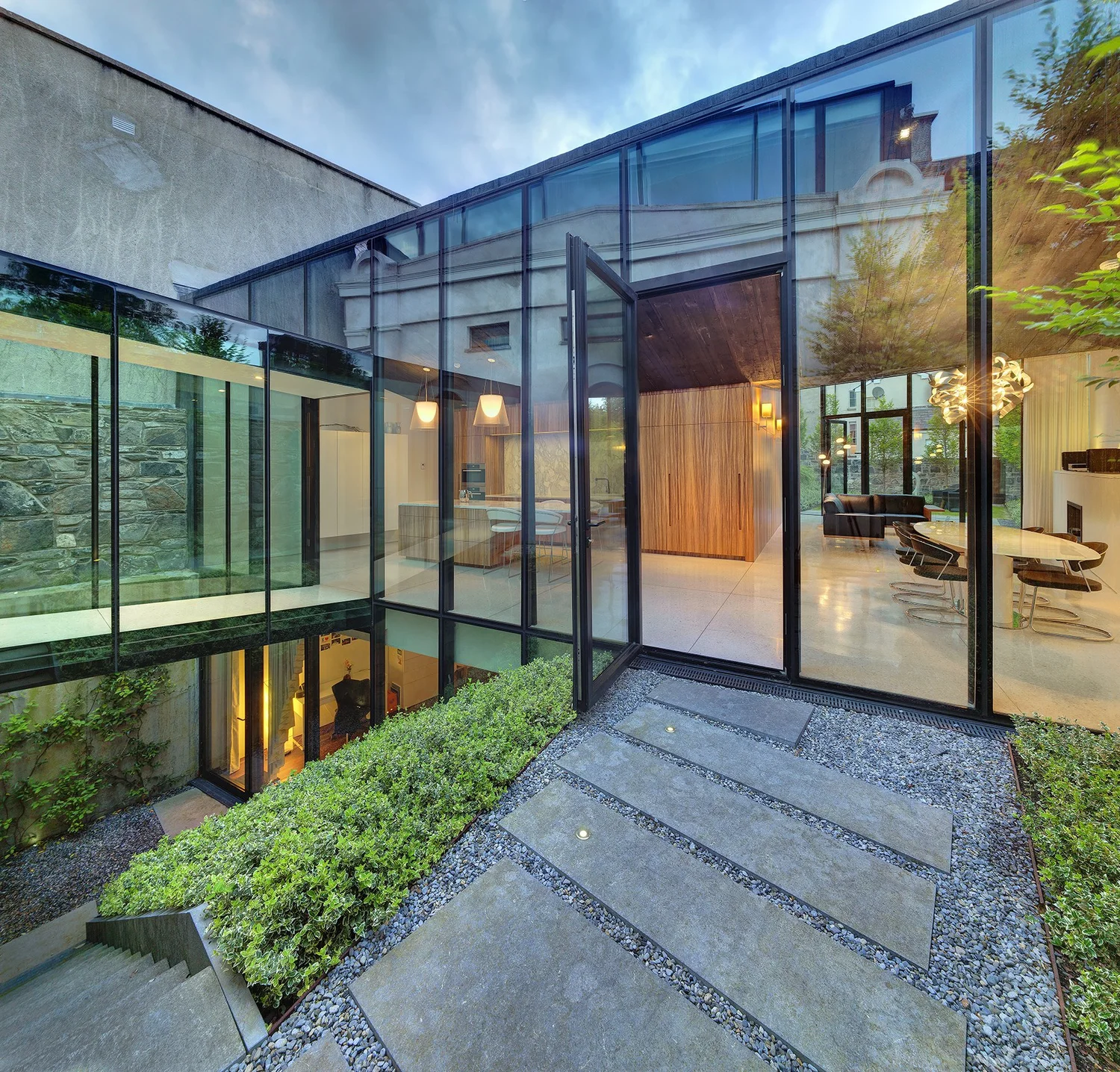 Iconic — James Doyle Design Associates