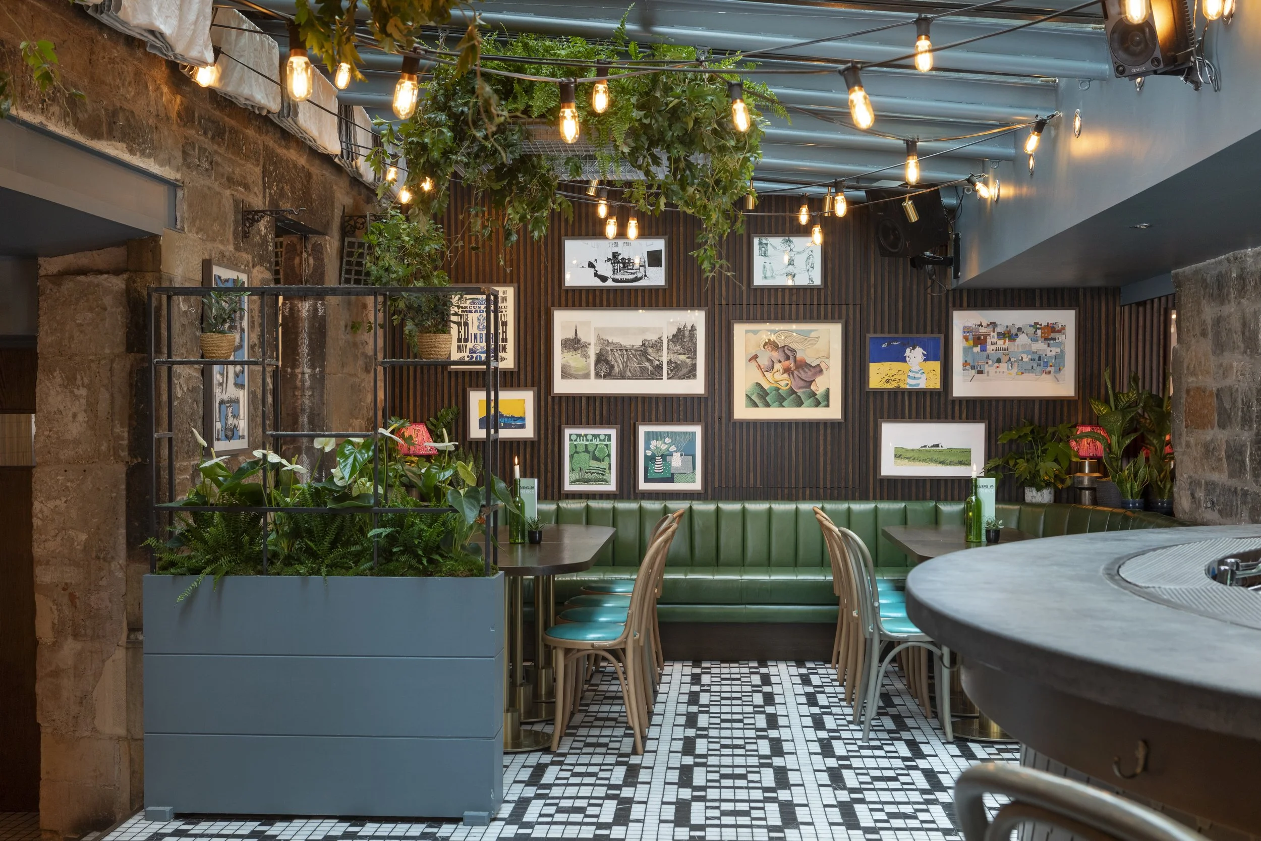 Francey Limited Joiners & Shopfitters